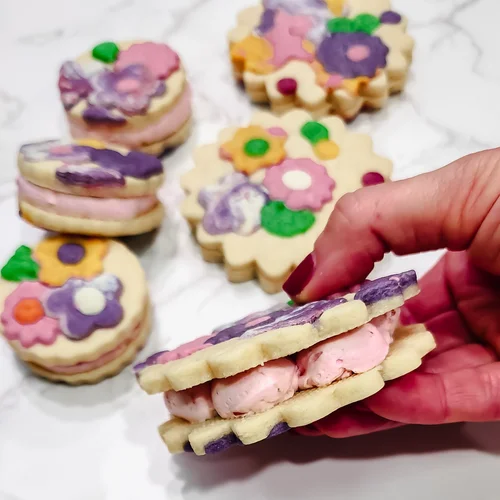 Printed Design Cheesecake-Filled Cookie Sandwiches – A Fun, No-Bake ...