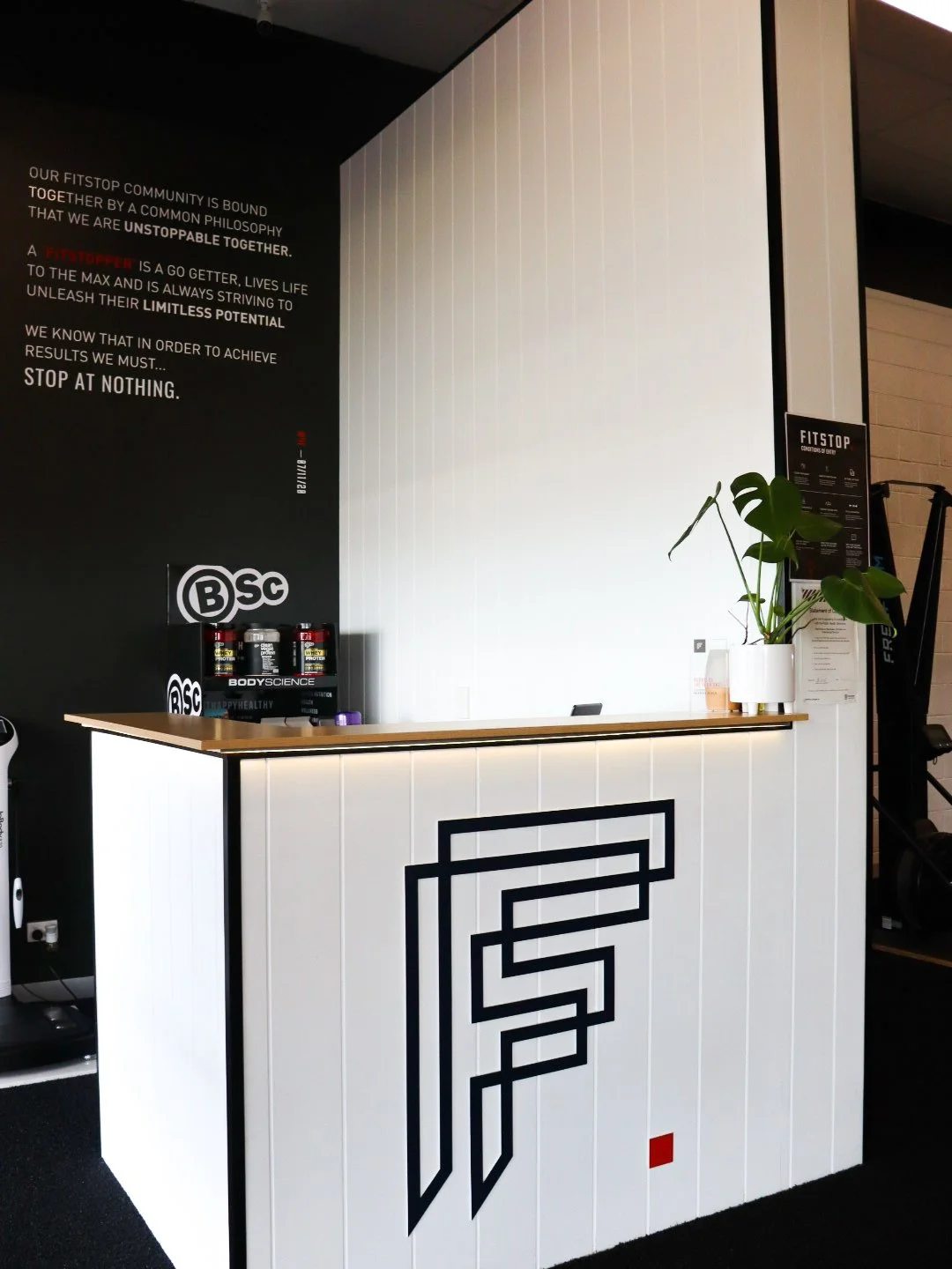 Fit Stop Signage — ZOO CREATIVE