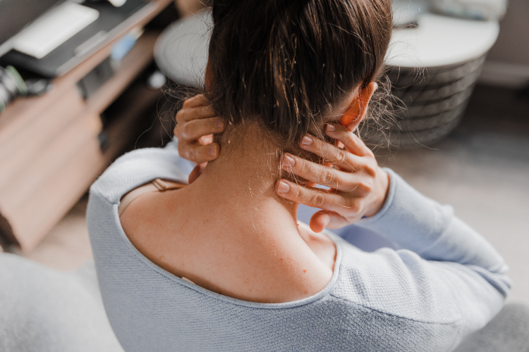 How Long Does Whiplash Take to Heal? Chiropractic vs. Traditional ...