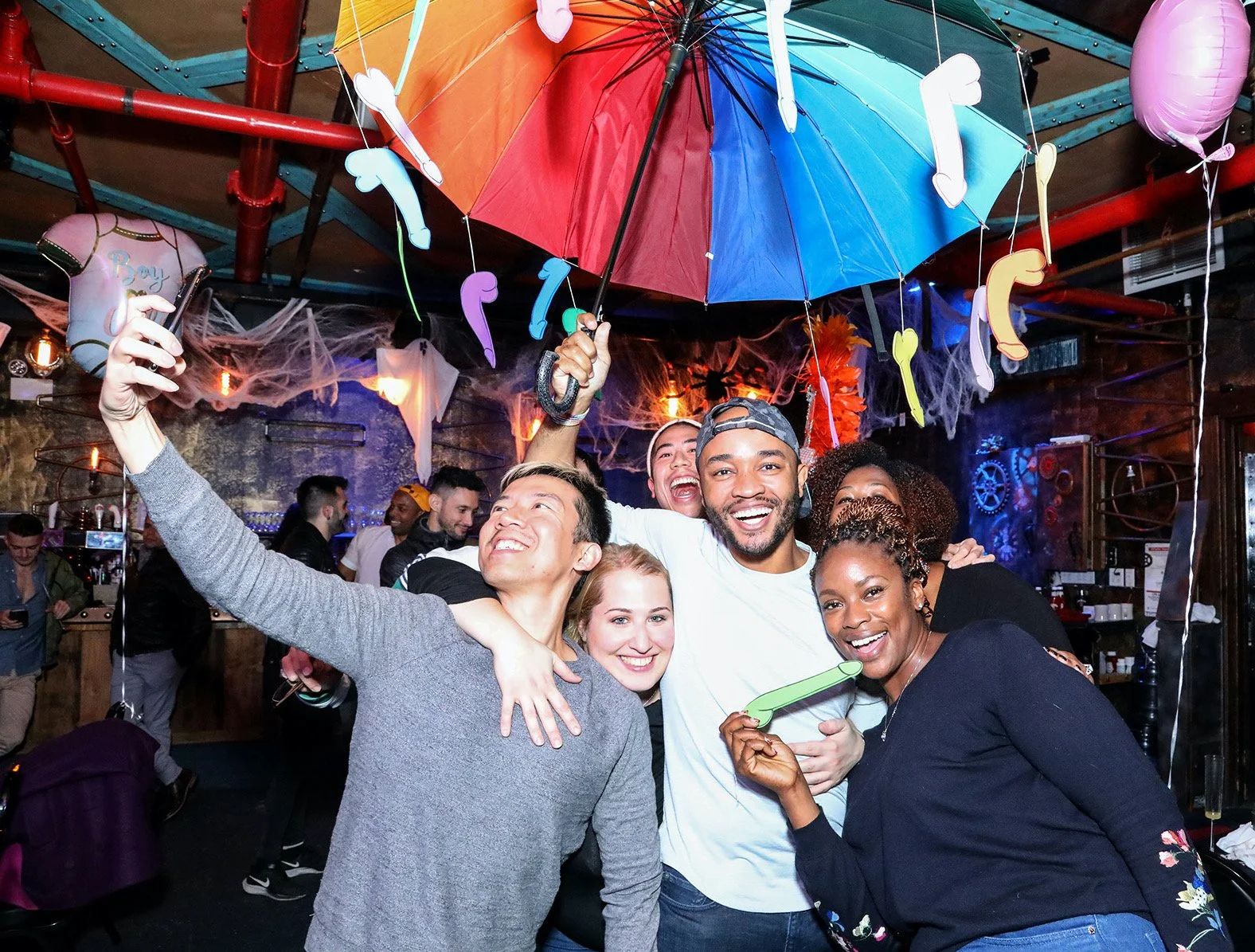 Lucky Cheng's Drag Cabaret