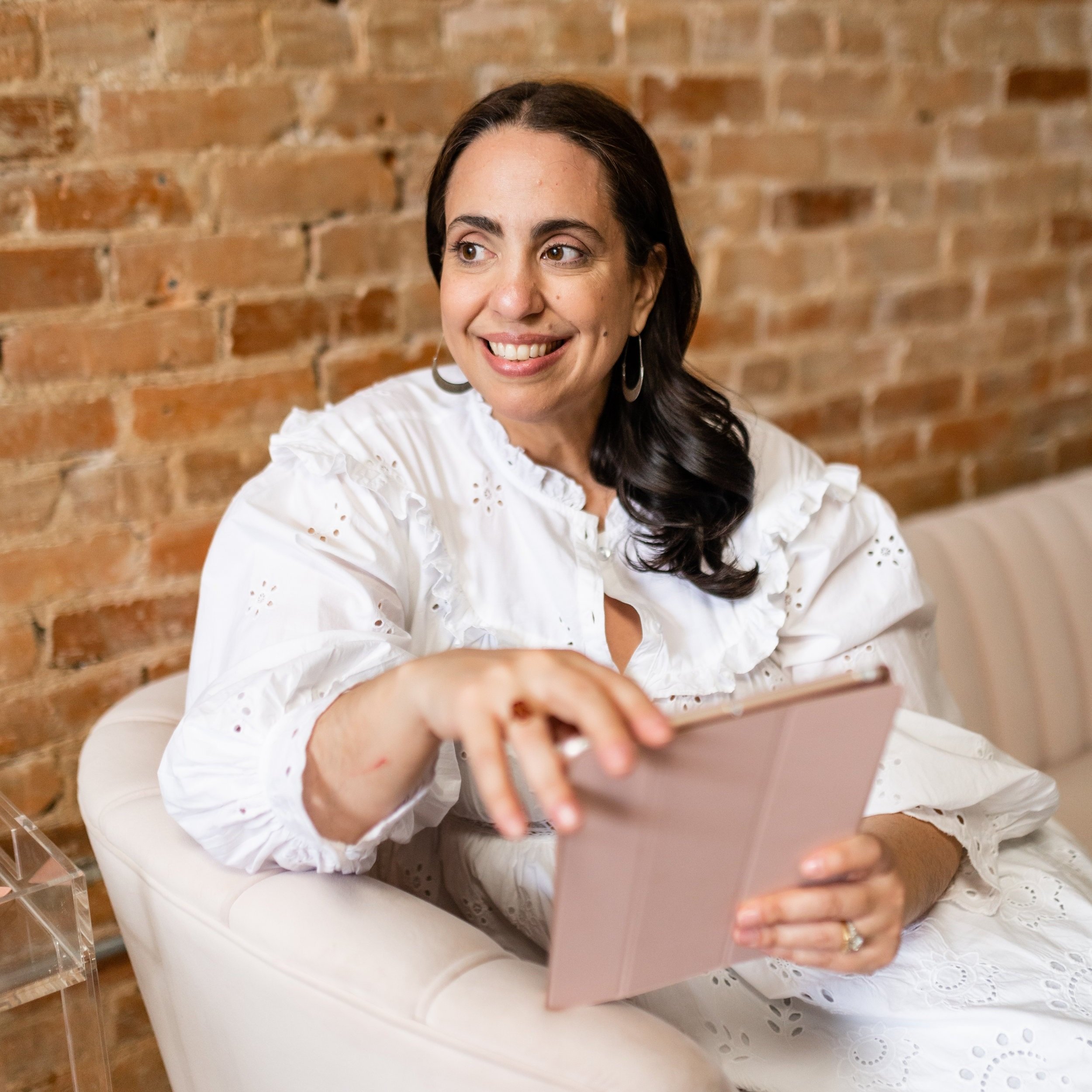 How to Create The Narrator voice Over Trend for TikTok and Instagram ...