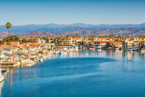 Eight Coastal Towns To Explore Along California’s Highway One ...