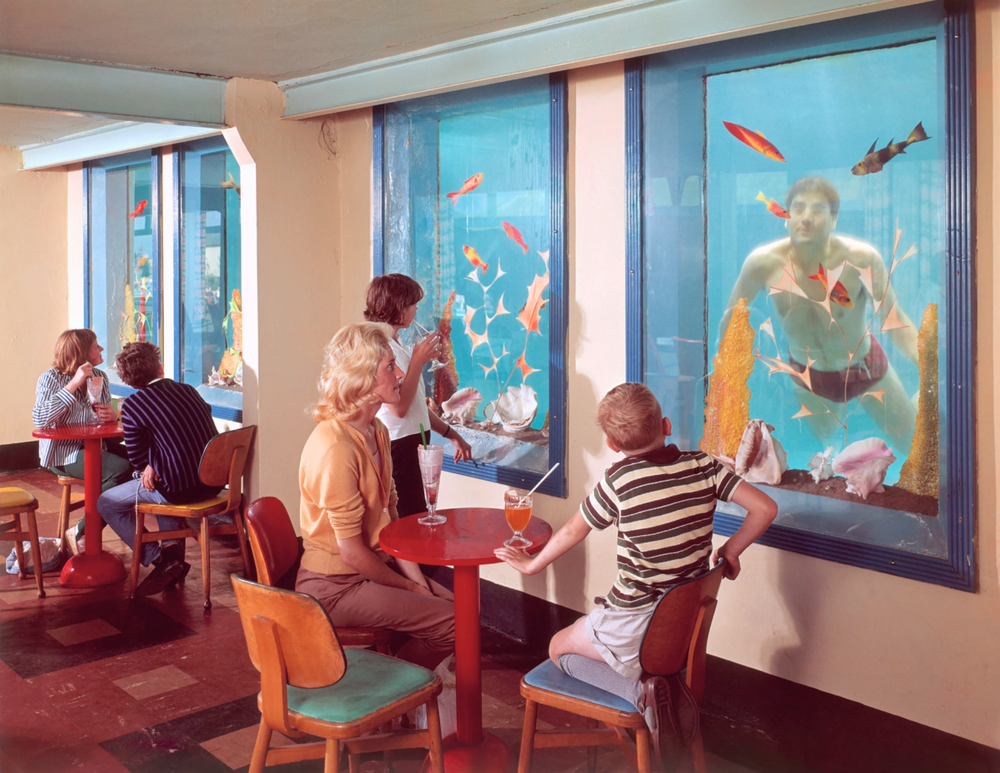 Design Discovery: John Hinde’s 1960s-70s postcards of Butlin’s holiday ...