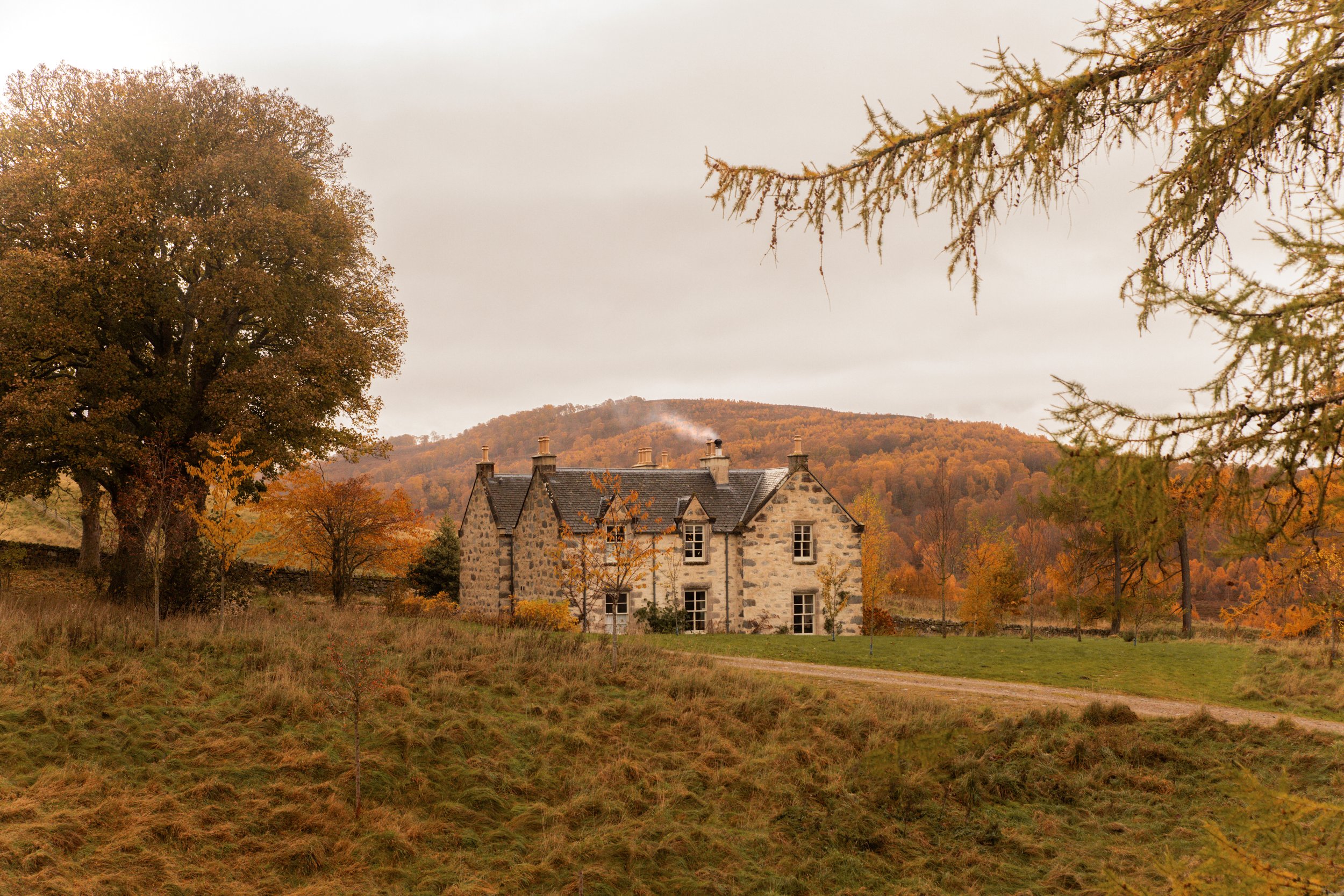 Book your stay — Killiehuntly Farmhouse and Cottages