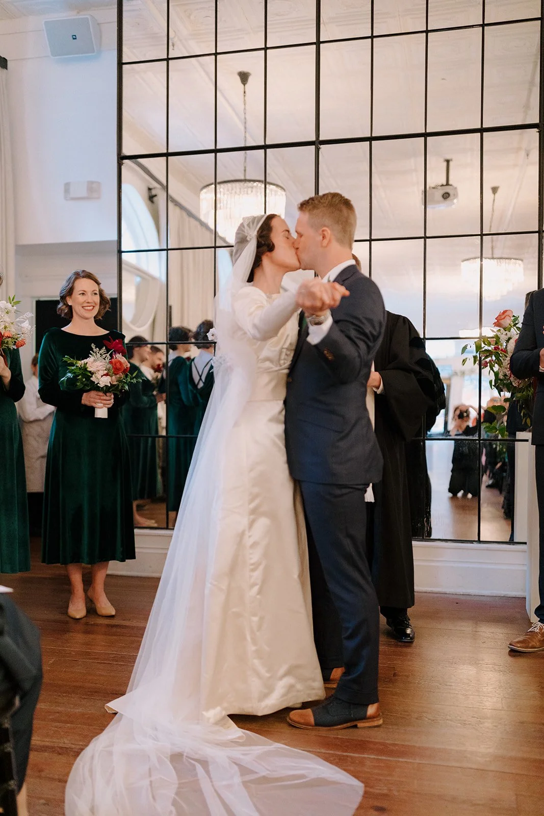 Retro Wedding at the Old Metropolitan Hall | Helen & Nathan — Kate ...