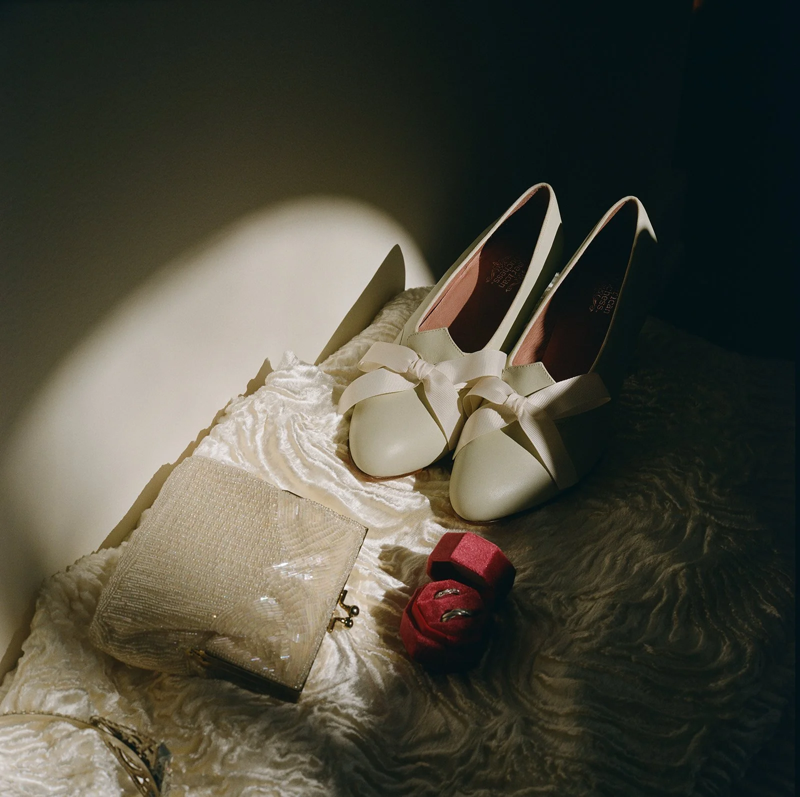 Retro Wedding at the Old Metropolitan Hall | Helen & Nathan — Kate ...