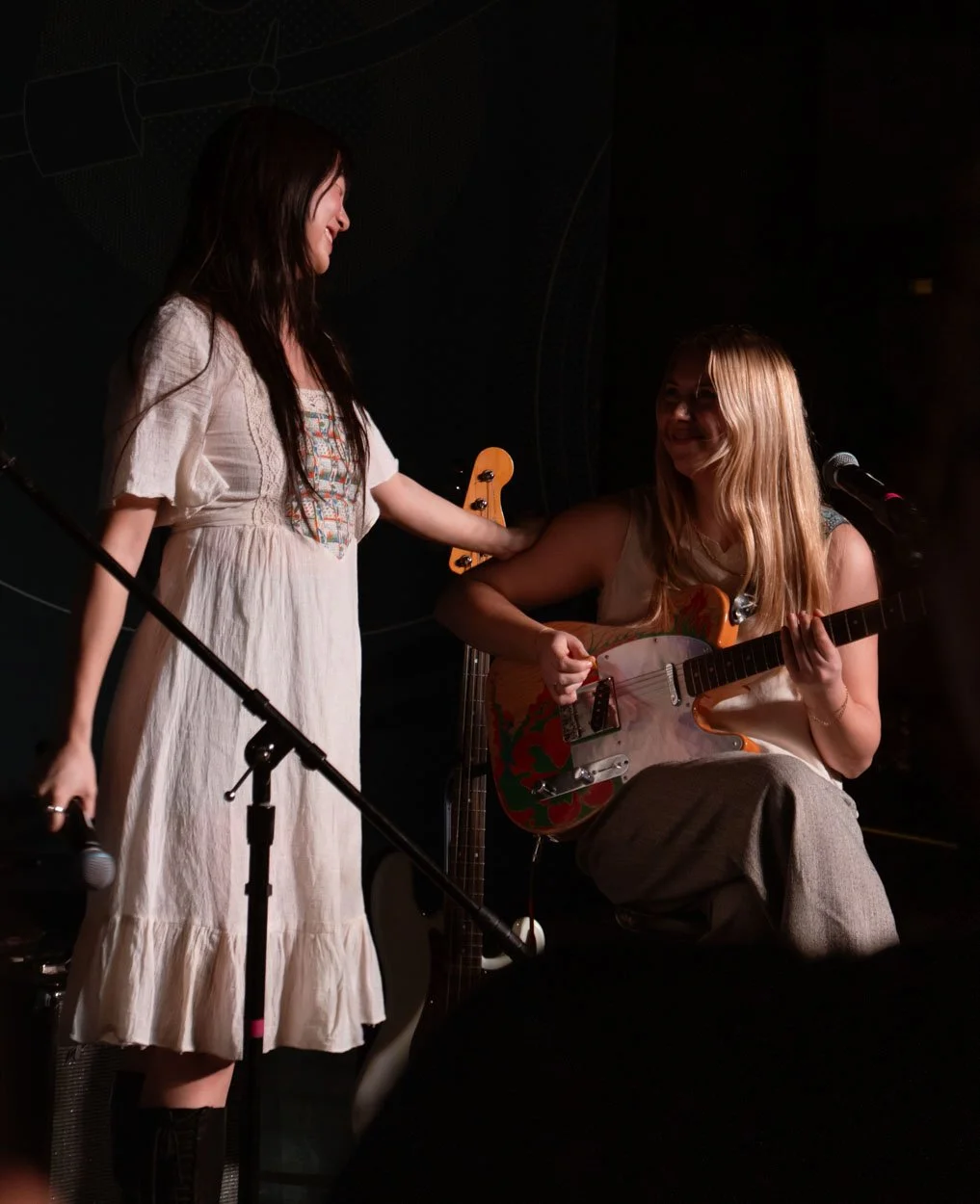 Sarah Kinsley @ AfterHours — Tastemakers Music Magazine