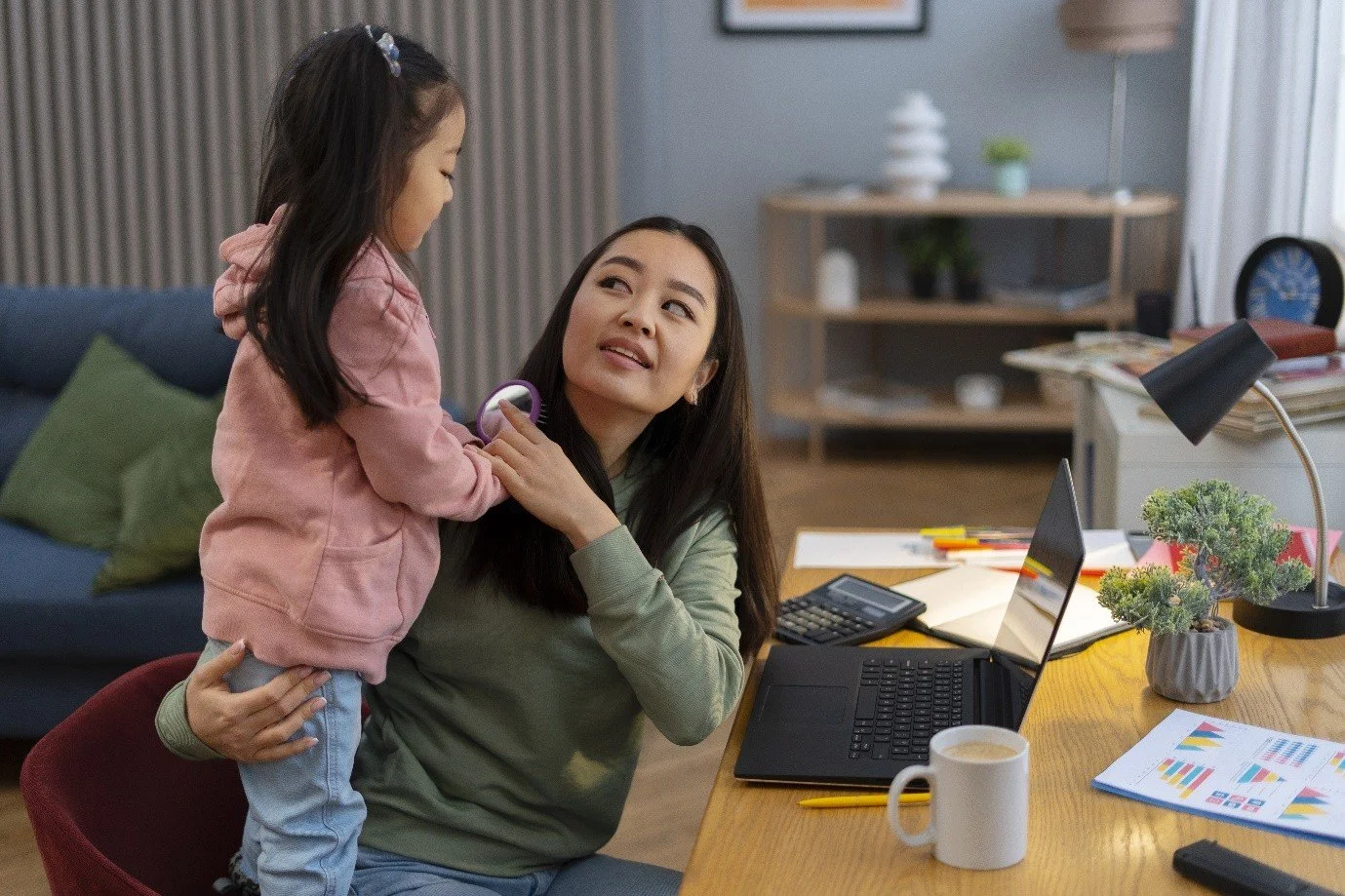 Cash Grants in Houston: Helping Single Moms Succeed — Women Connection Inc.