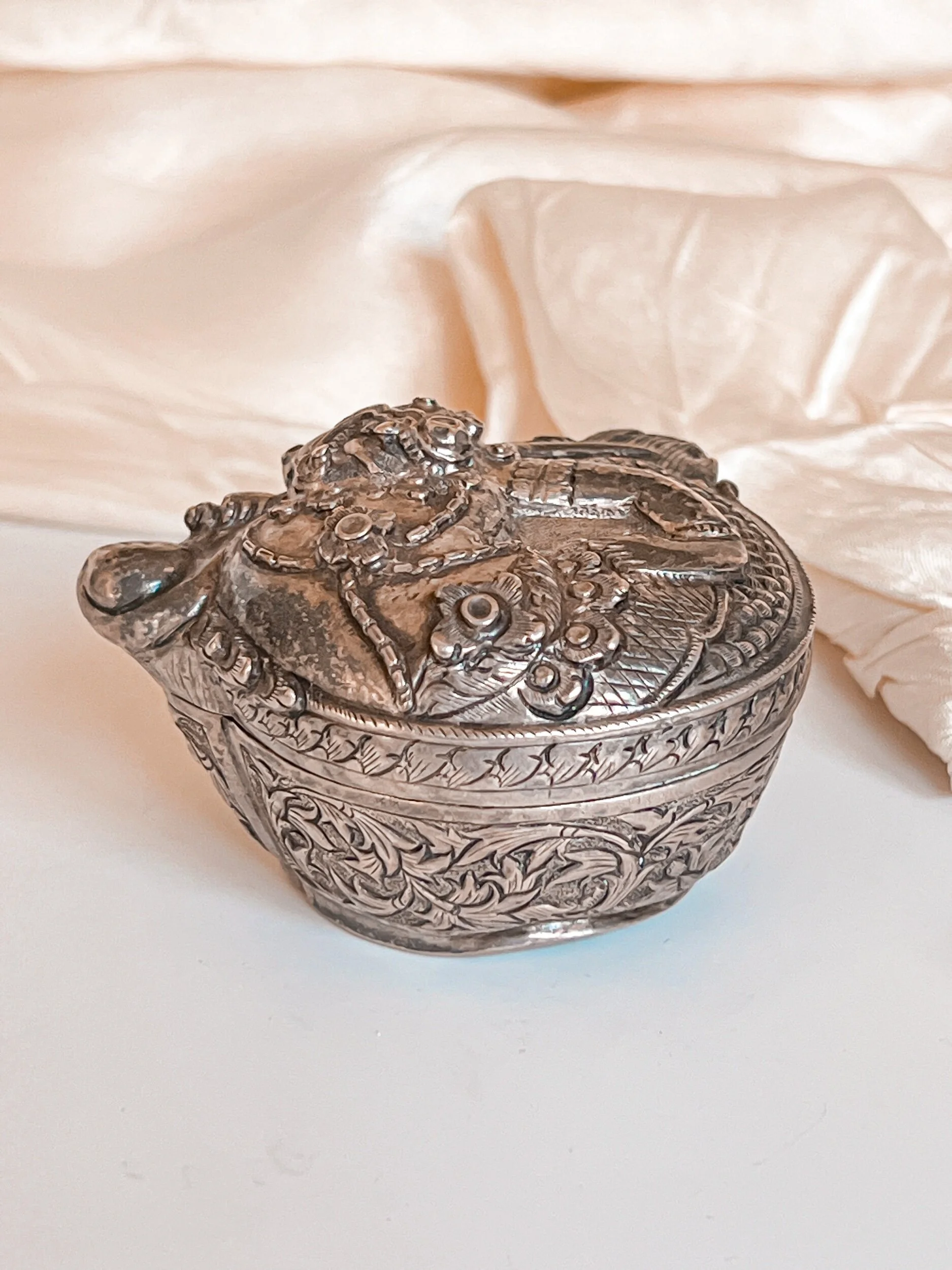 The Vintage Bombshell