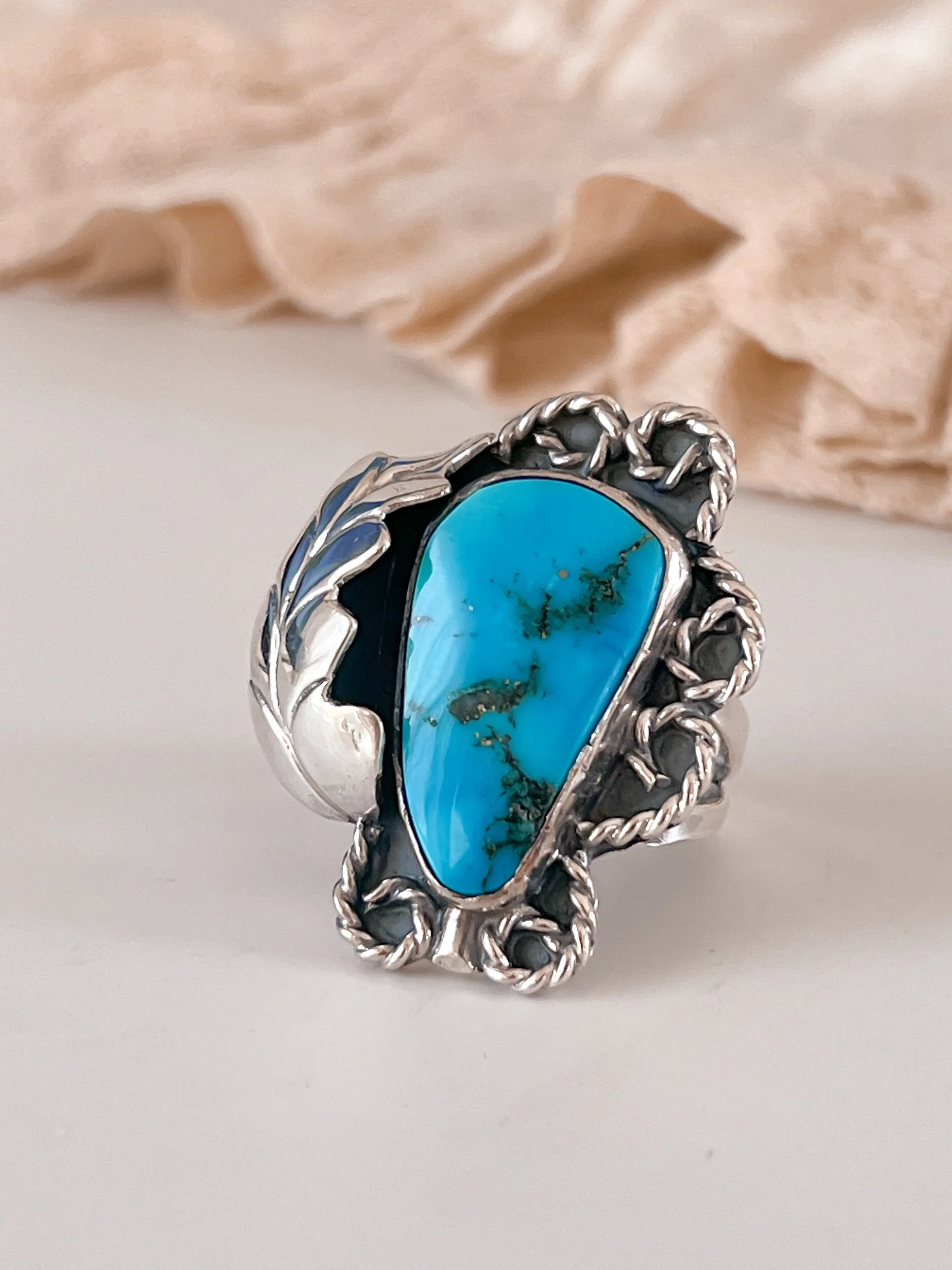 The Vintage Bombshell