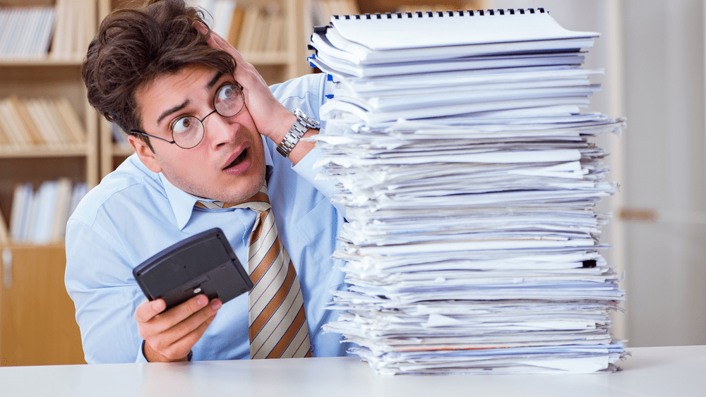 Must-Have Administrative Assistant Hard Skills and Soft Skills — Smart ...