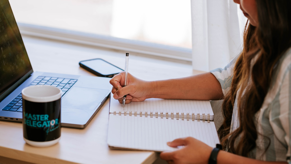 What Is a Remote Content Writer & How to Hire One? — Smart Virtual ...