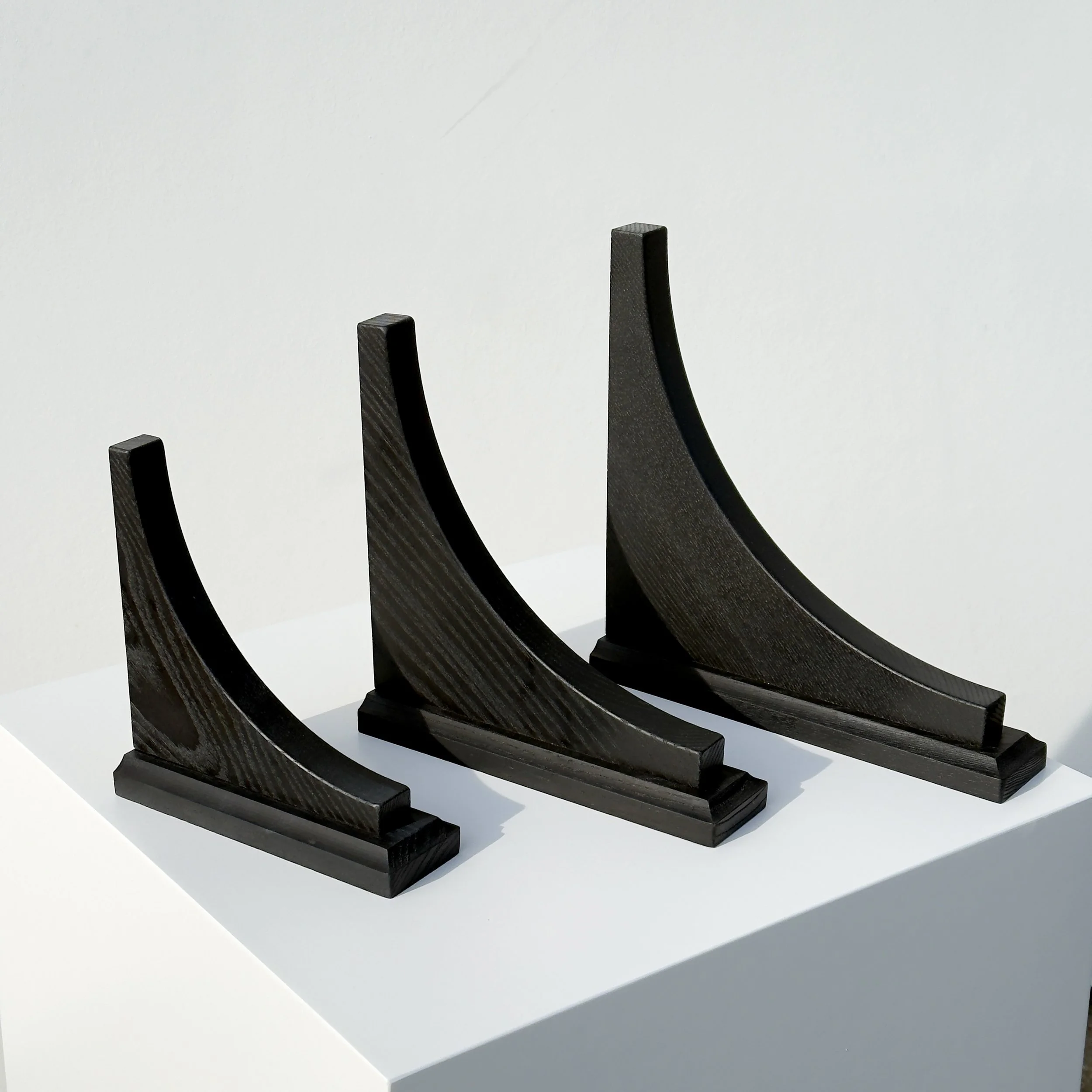 Wooden Shelf Brackets - Stylish modern design with hidden fixings - Oak ...