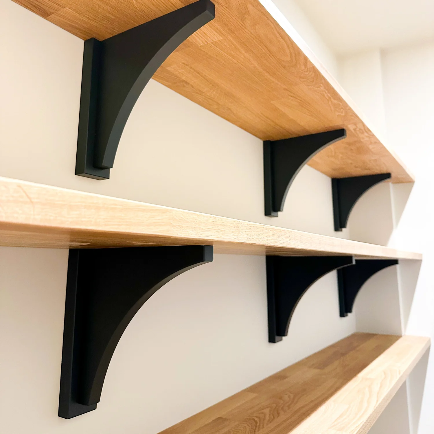 Wooden Shelf Brackets - Stylish modern design with hidden fixings - Oak ...