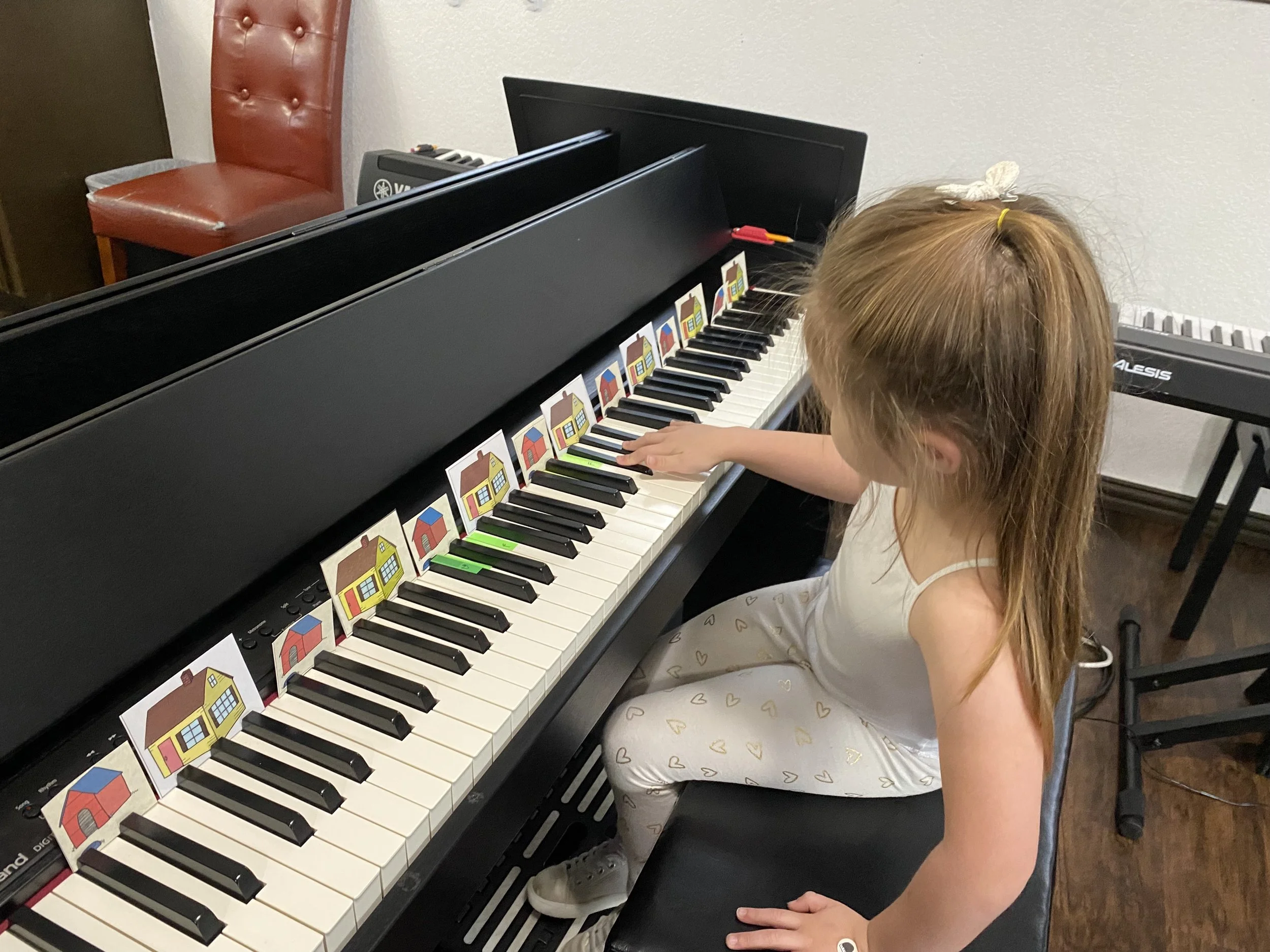 Piano lessons — Piano Pyramid®️