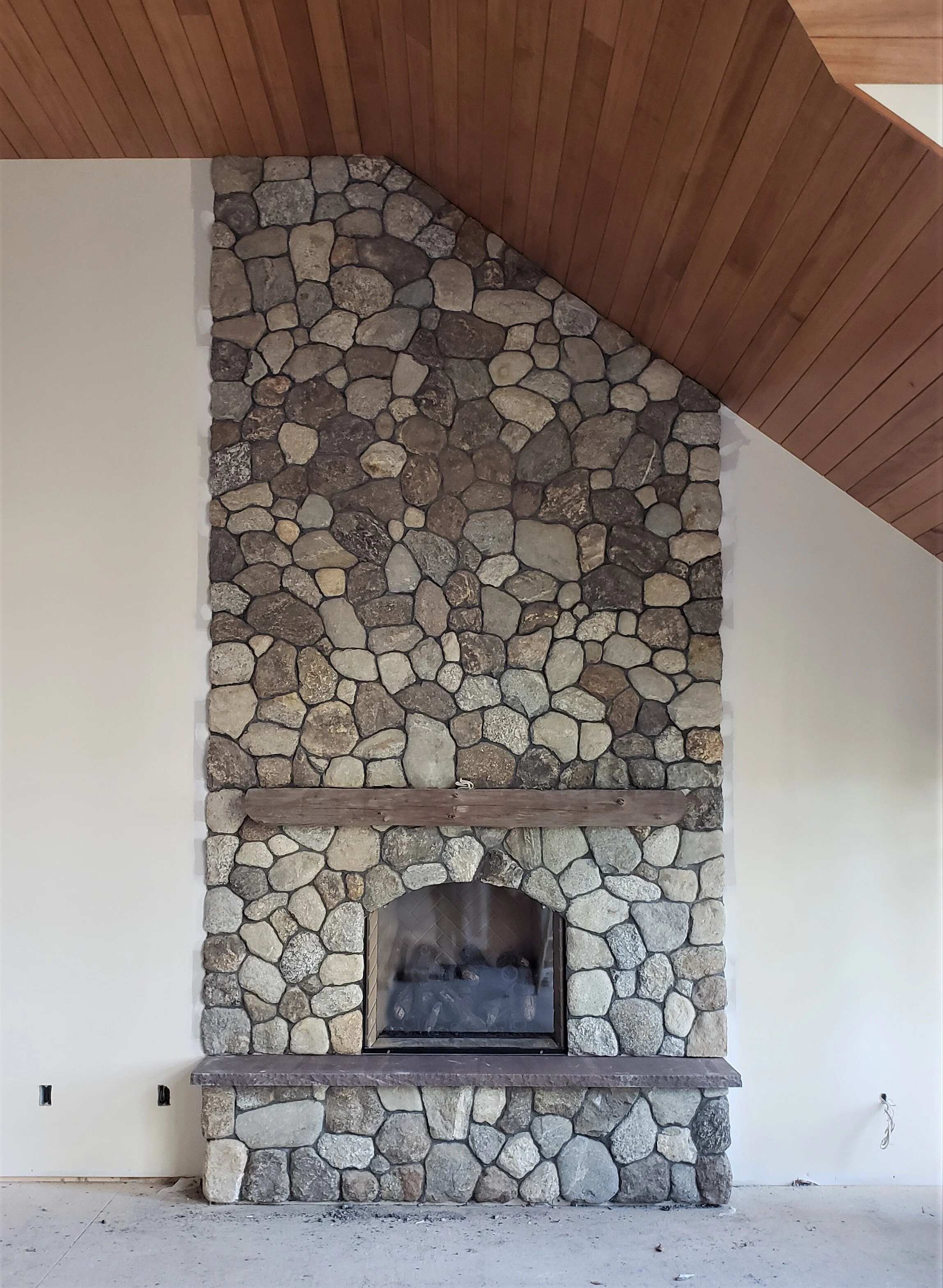 round stone veneer — New Hampshire Natural Stone Veneer