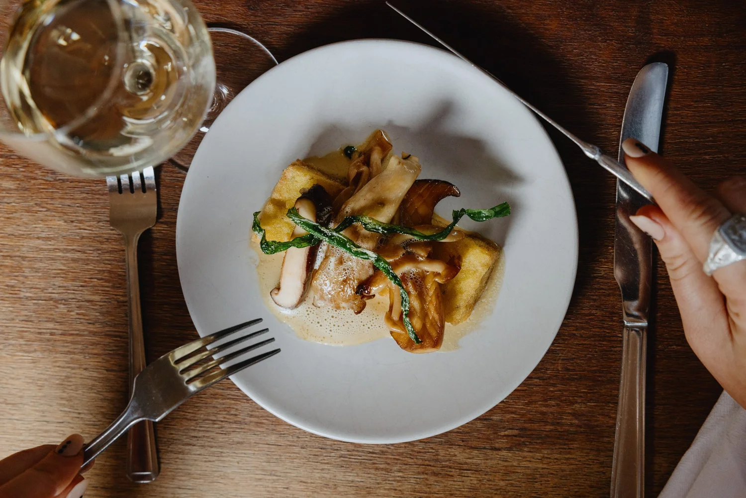 Restaurant MINE | Neighbourhood Bistro – Book Your Table Now