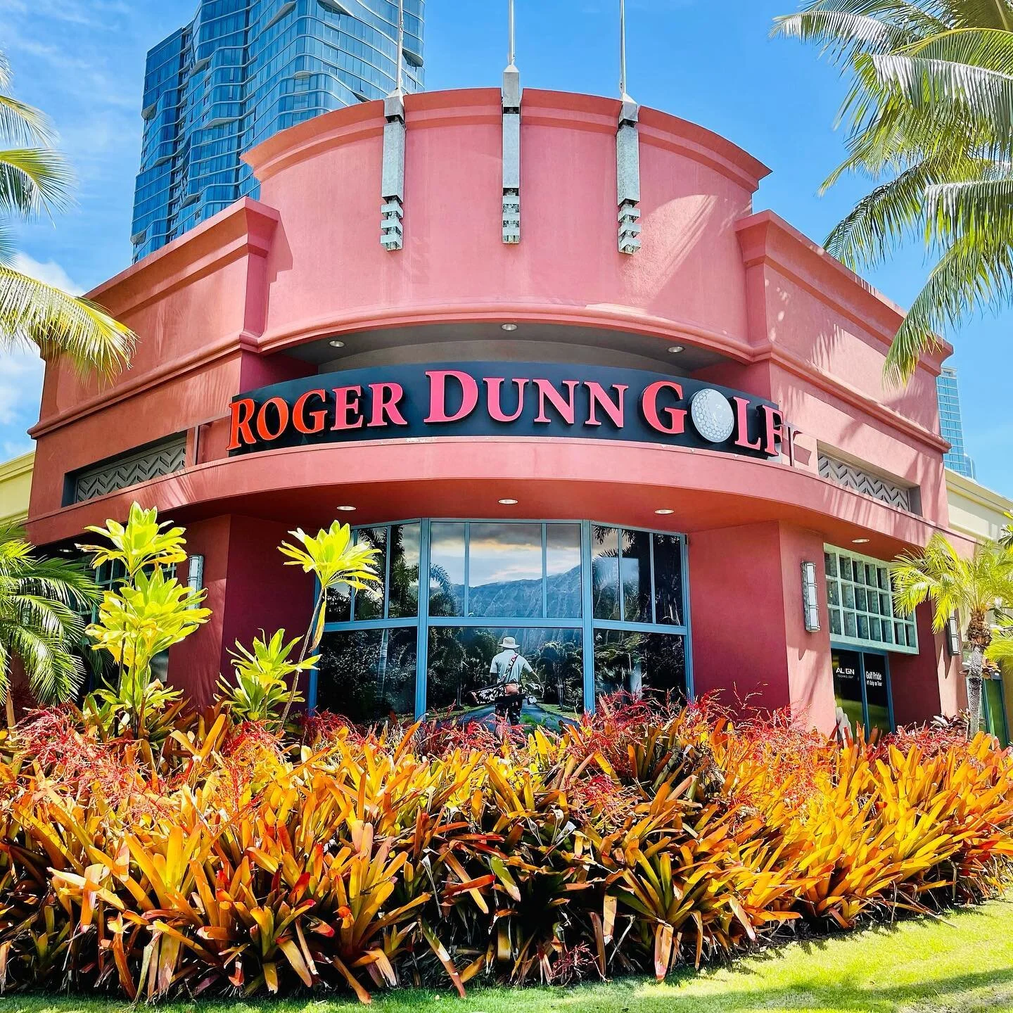 Roger Dunn Golf Hawaii