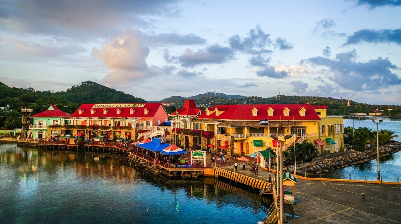 Port of Roatan — Roatan Tourism Bureau