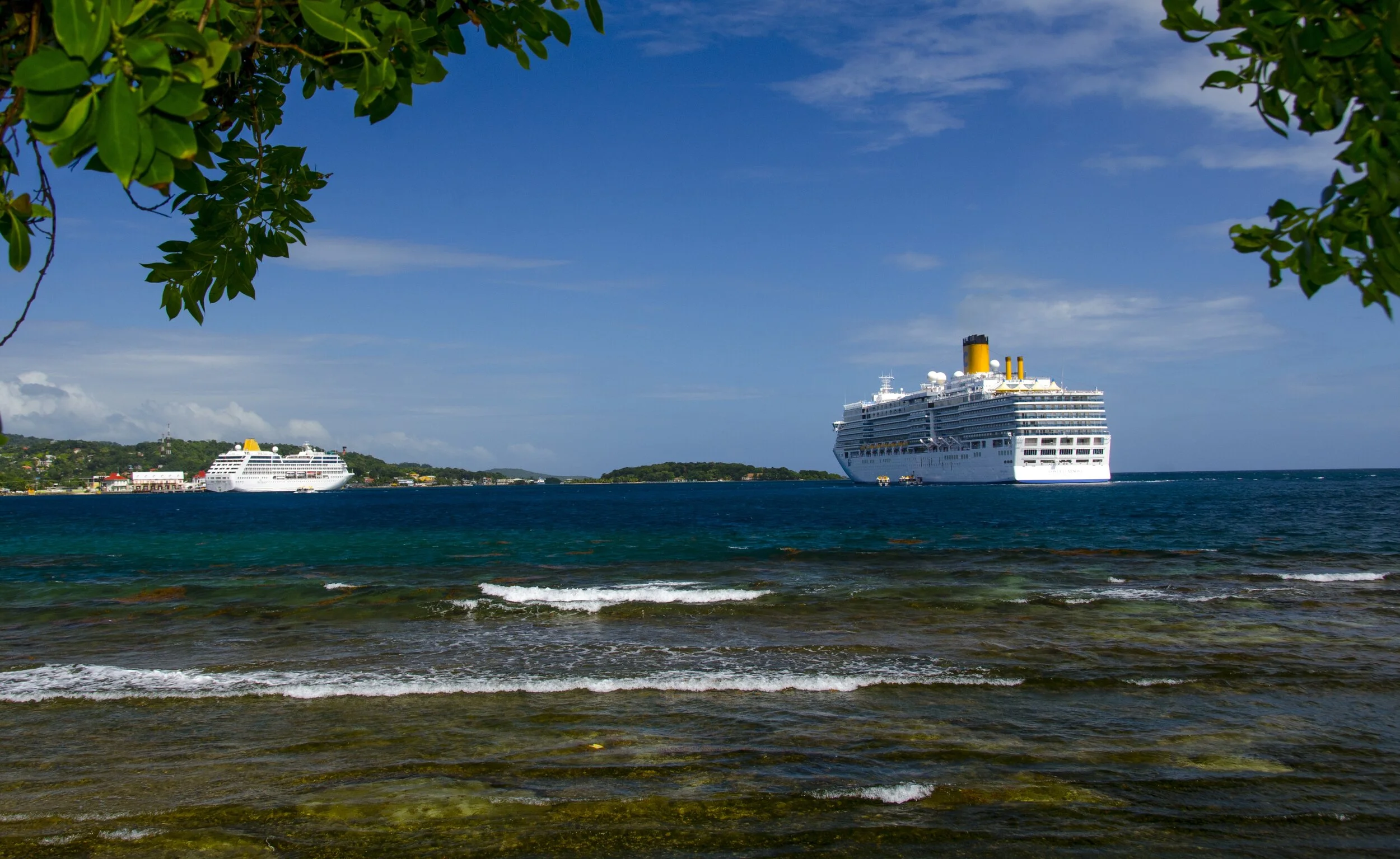 Port of Roatan — Roatan Tourism Bureau