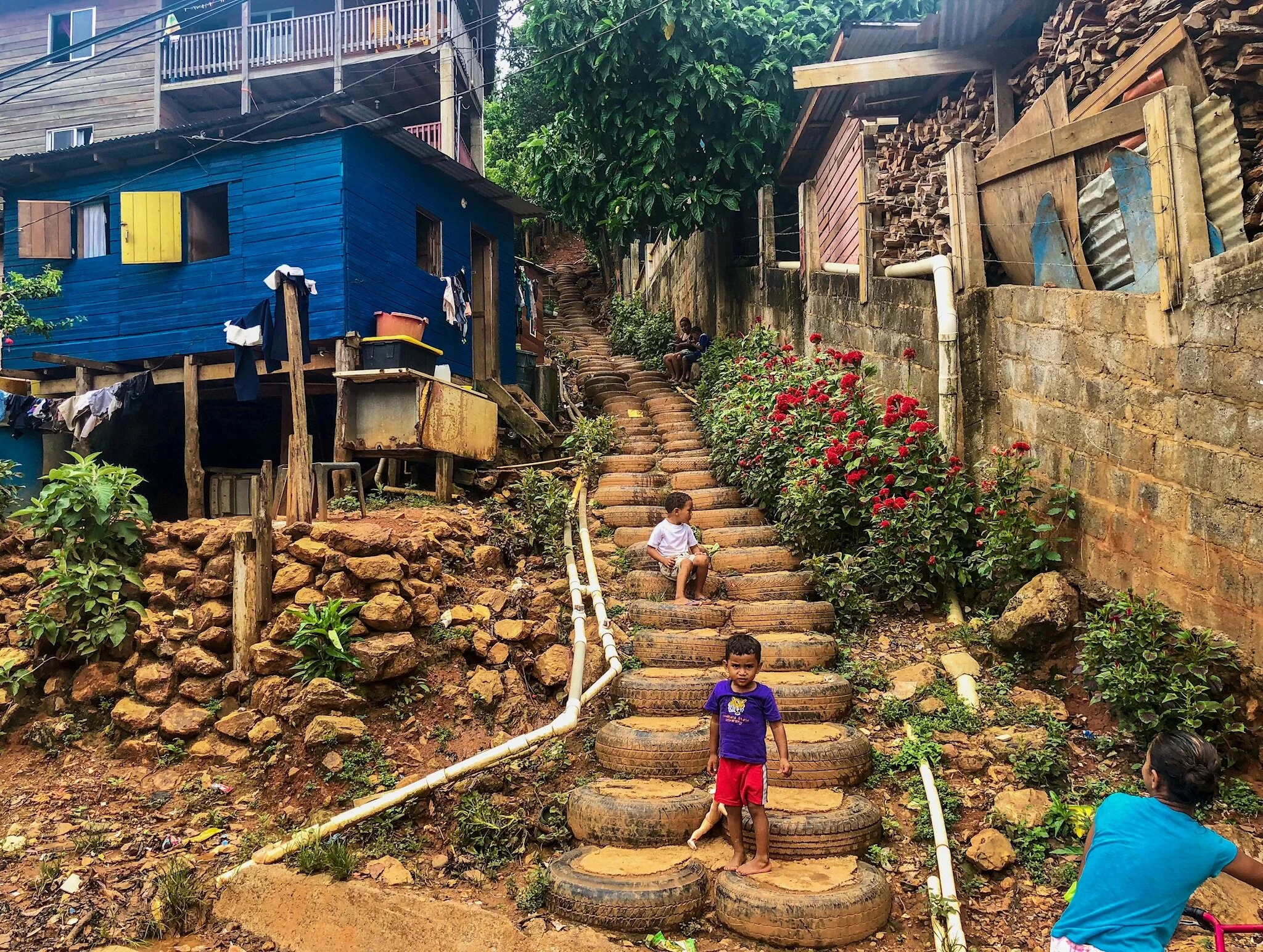 Roatan Guide — Roatan Tourism Bureau