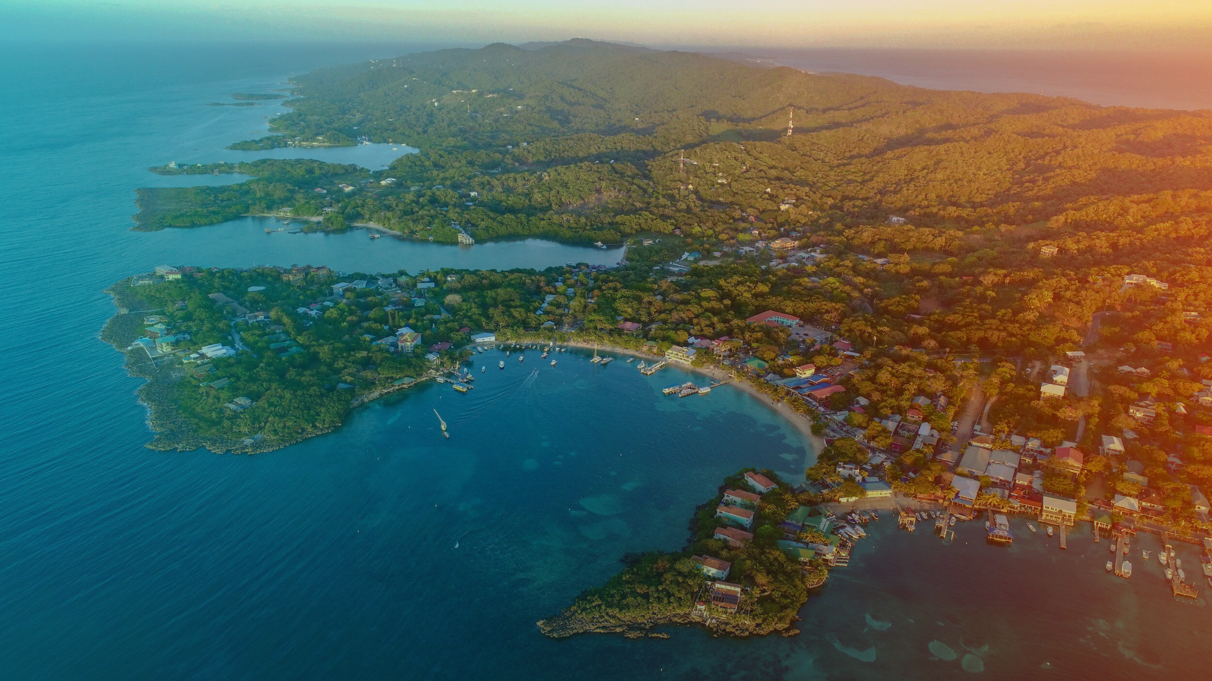 Roatan Guide — Roatan Tourism Bureau