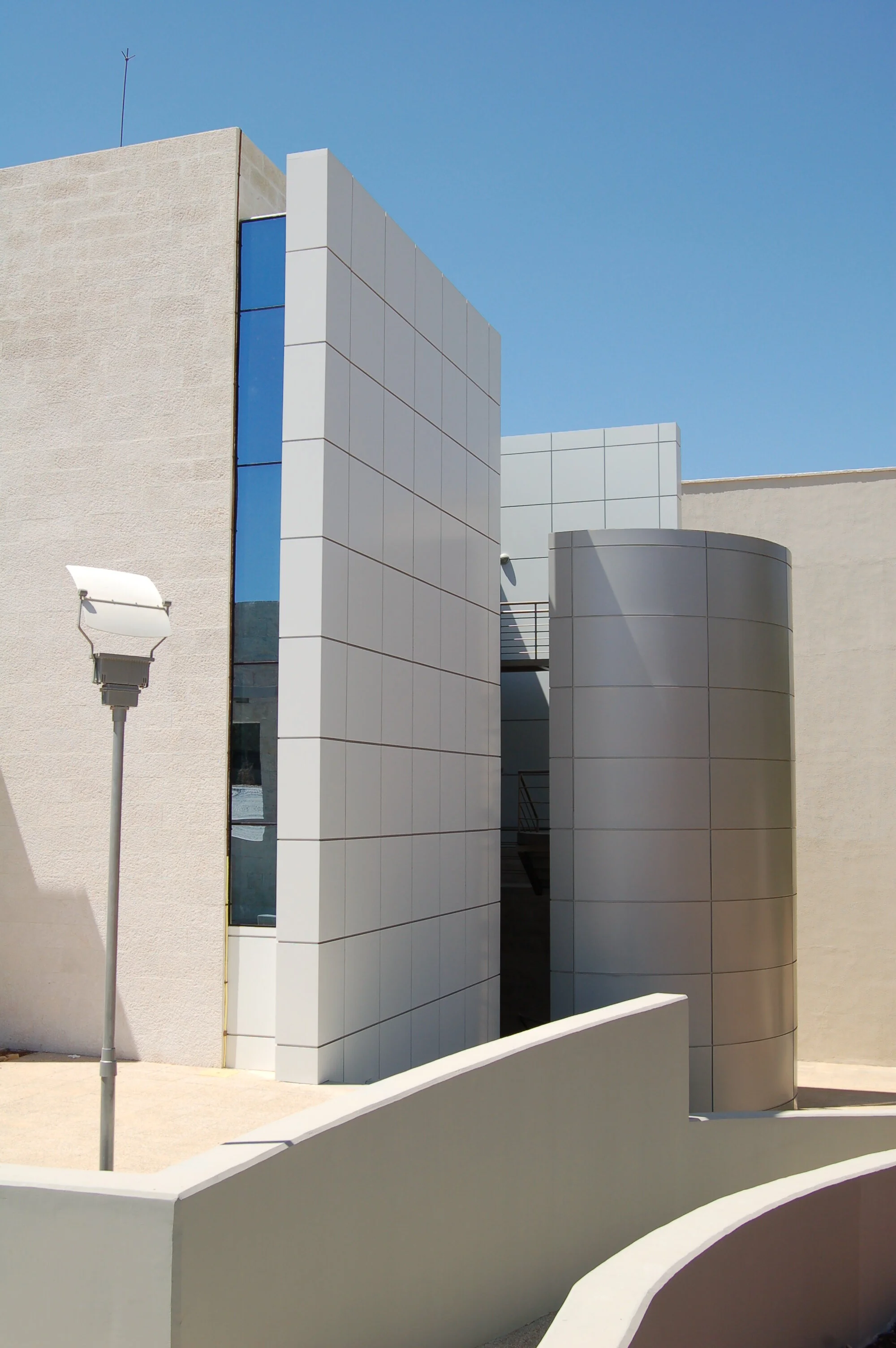 King Abdullah II School of Engineering at PSUT — Tahhan and Bushnaq ...