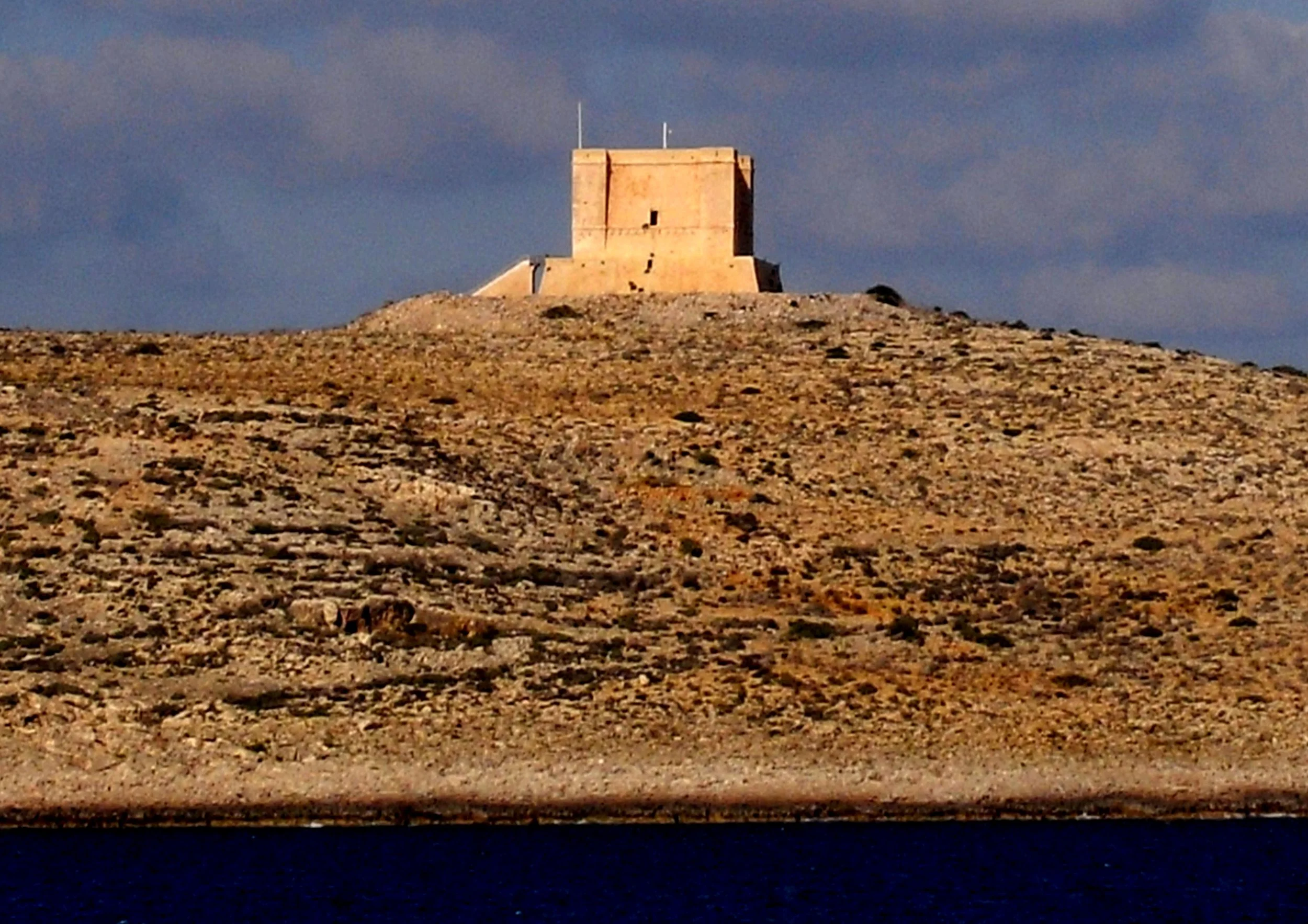 Comino: Comino — Buildings of Malta