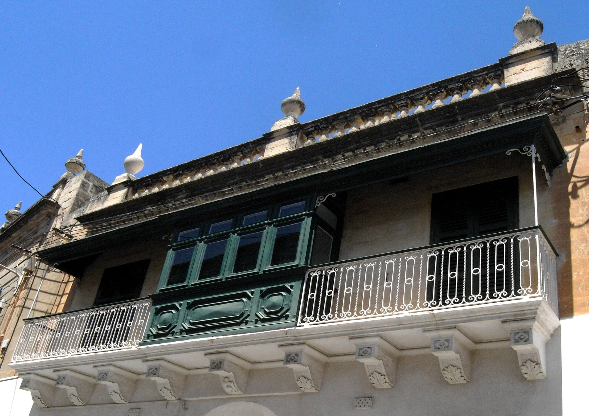 Lija: Triq Sir Ugo Mifsud — Buildings of Malta