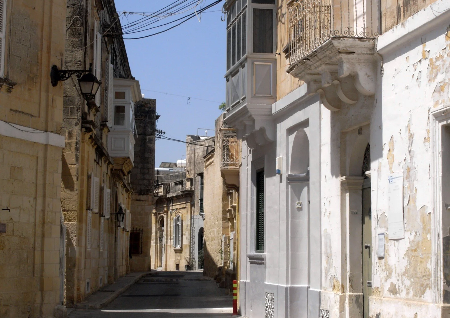 Attard: Triq San Anton — Buildings of Malta