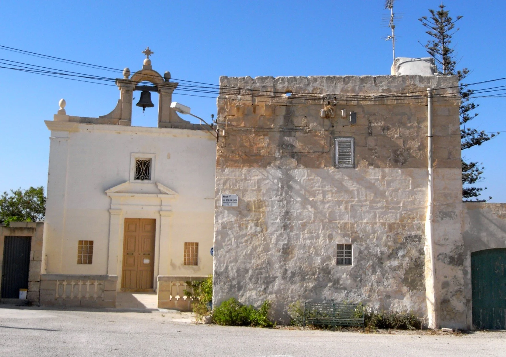 Benghisa: Misrah Pietru Paul Saydon — Buildings of Malta