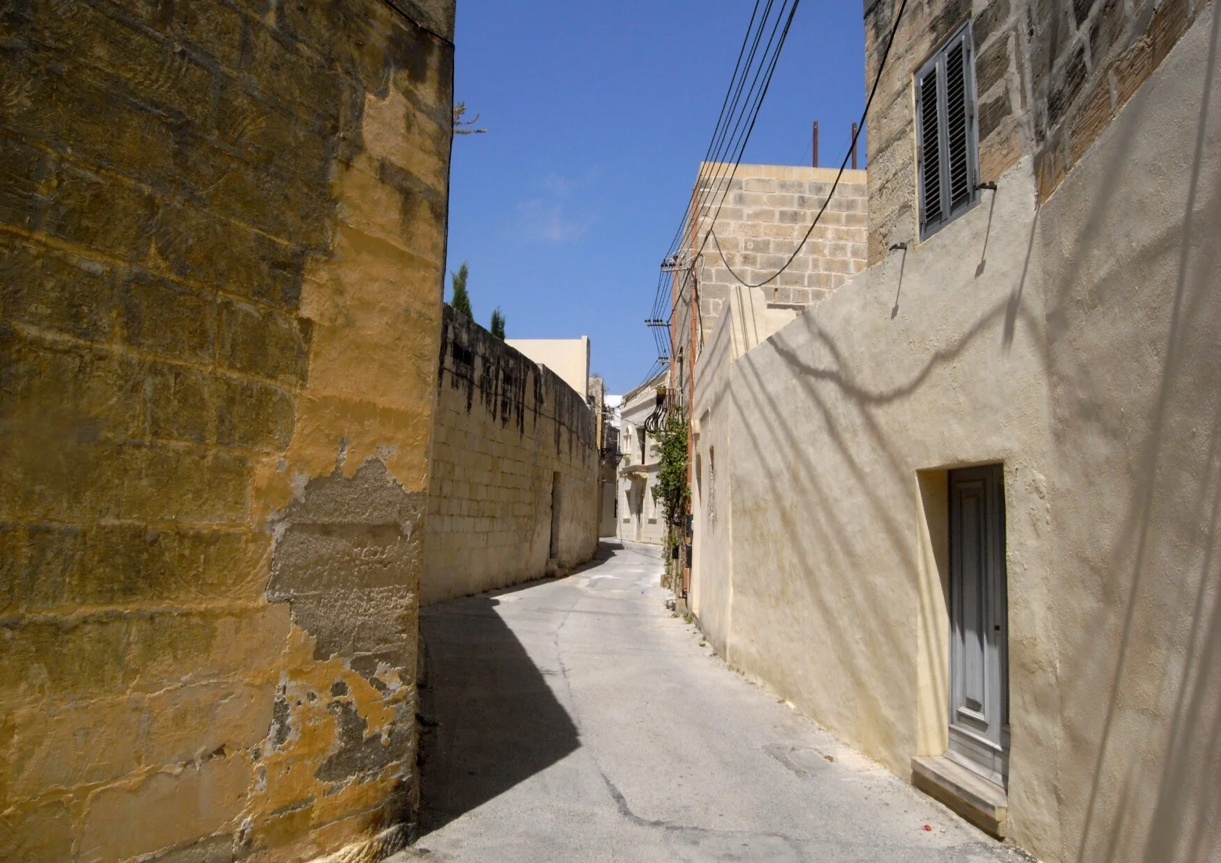 Attard: Triq il-Mithna — Buildings of Malta