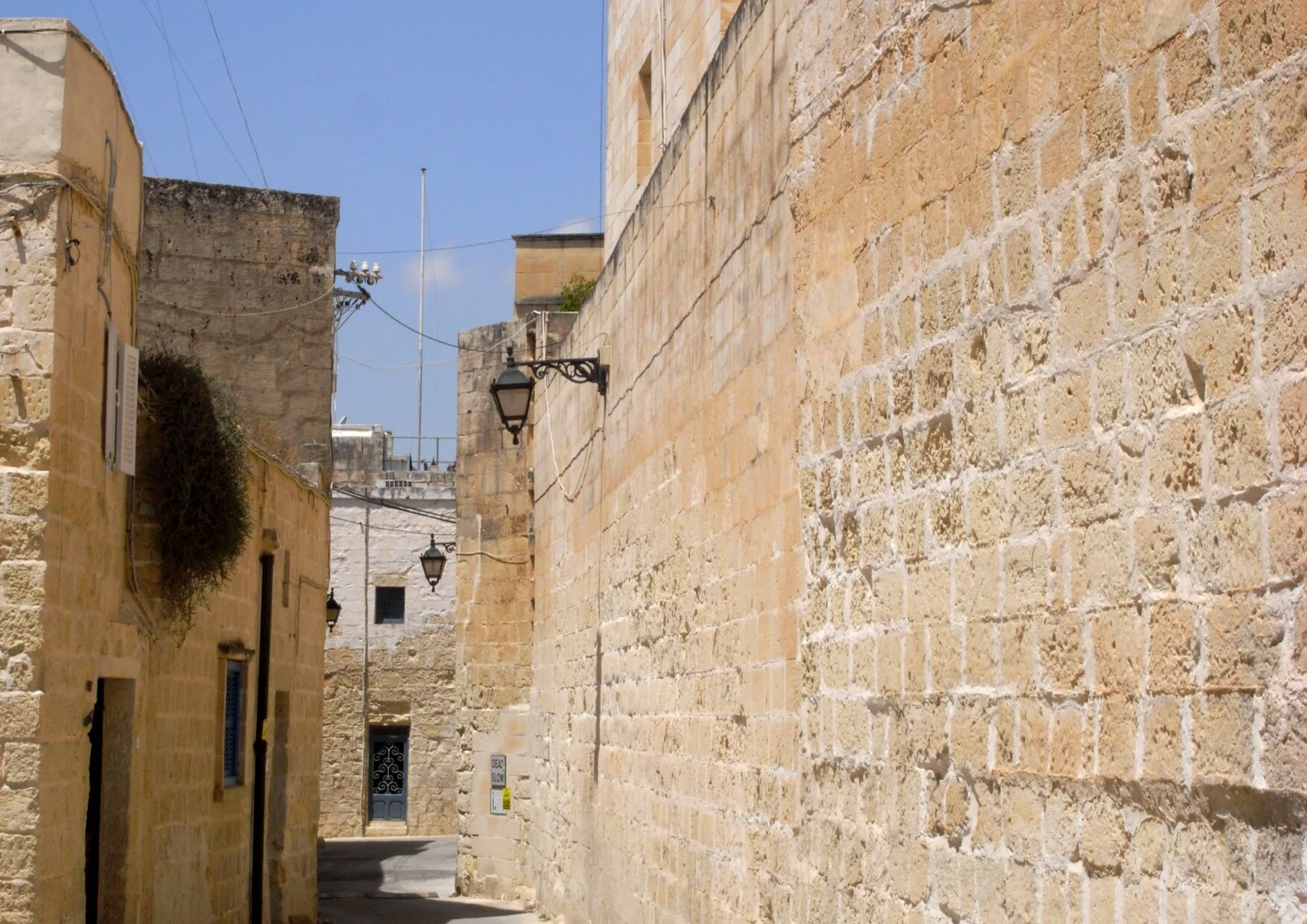 Attard: Triq Hal-Qormi — Buildings of Malta