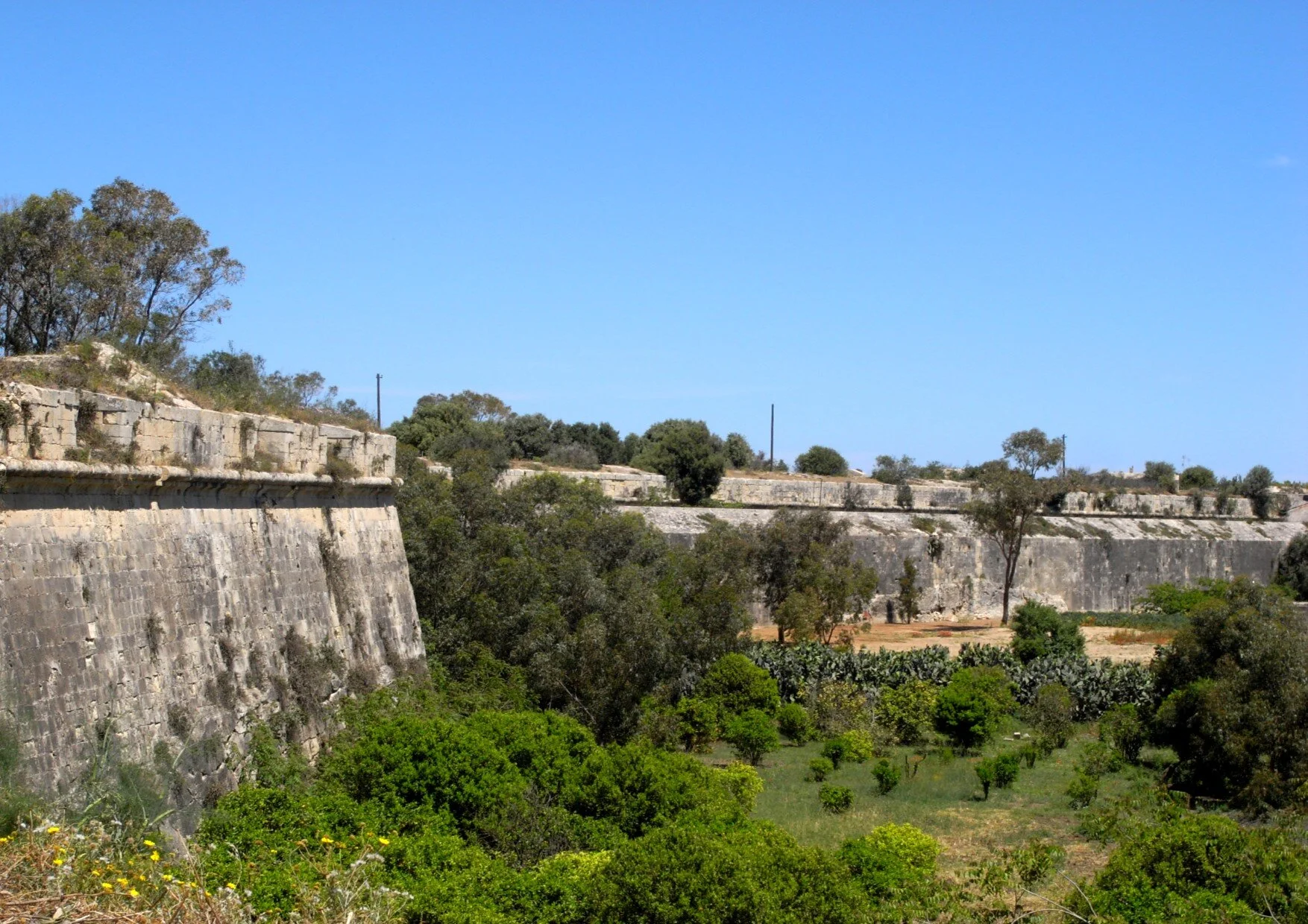 Cospicua: Fortifications — Buildings of Malta