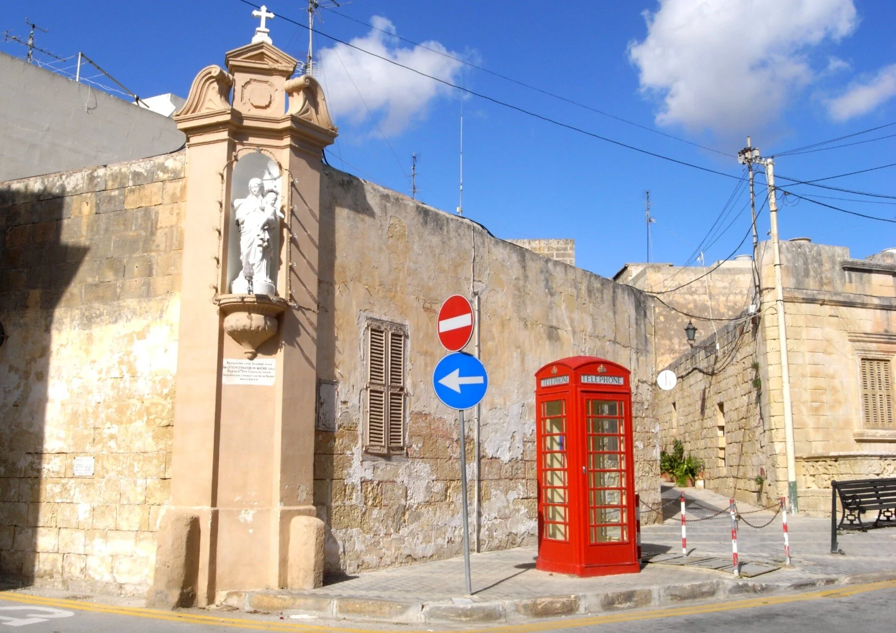 Gudja: Triq Raymond Caruana — Buildings of Malta