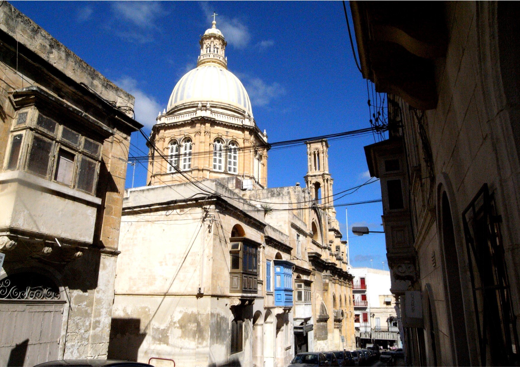Hamrun: Triq San Gejtanu — Buildings of Malta