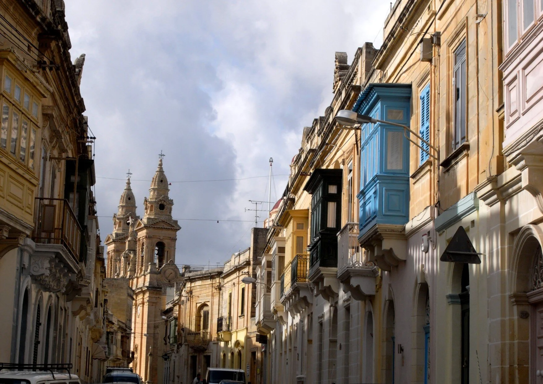 Luqa — Buildings of Malta