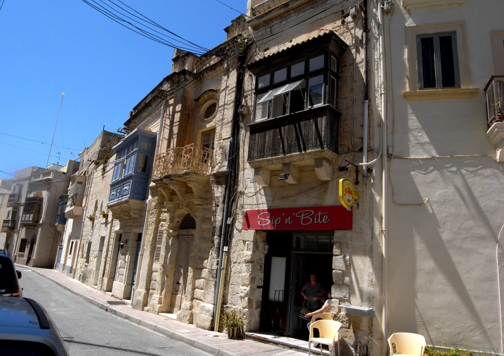 Naxxar: Triq Santa Lucija — Buildings of Malta