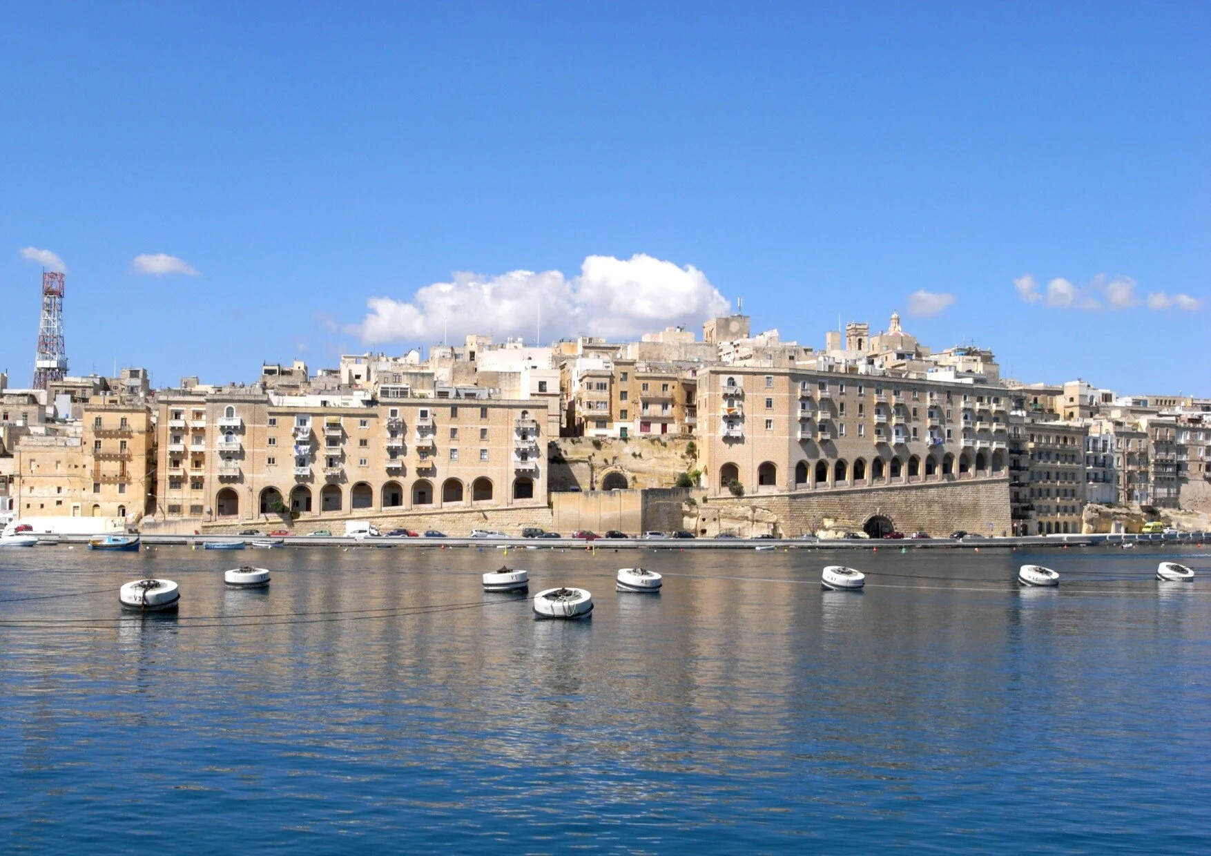 Senglea: General views — Buildings of Malta
