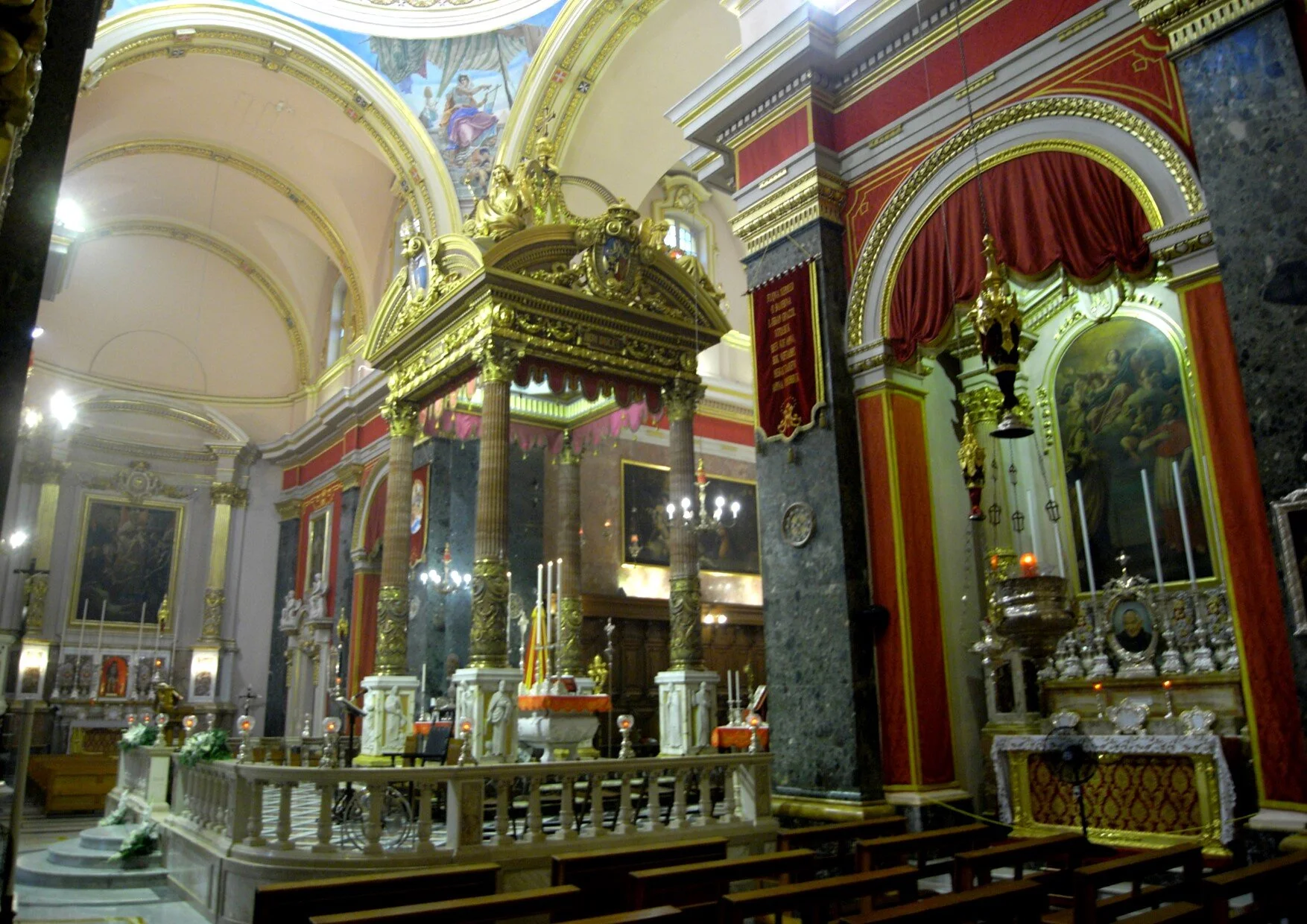 Senglea: Churches and Chapels — Buildings of Malta