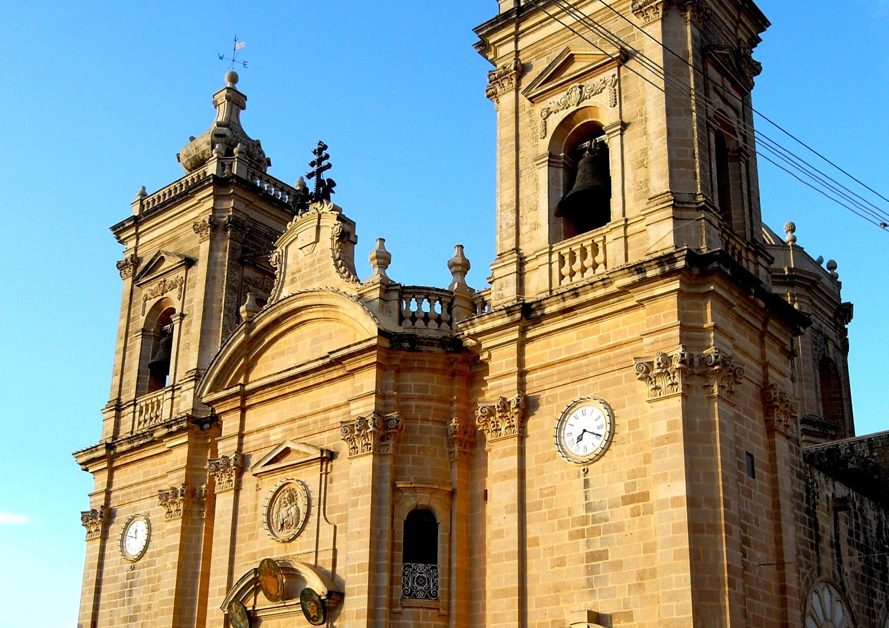 Xaghra — Buildings of Malta