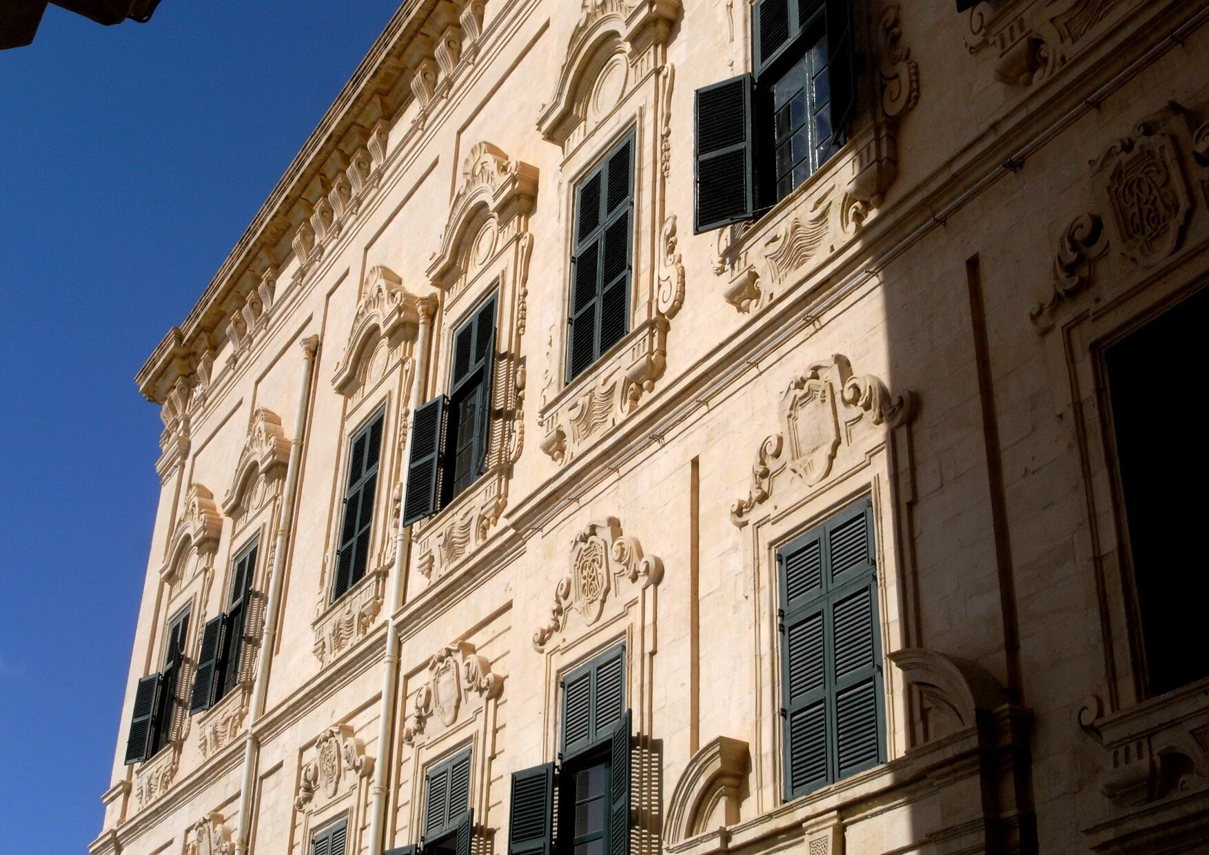 Valletta: Prominent Buildings — Buildings of Malta