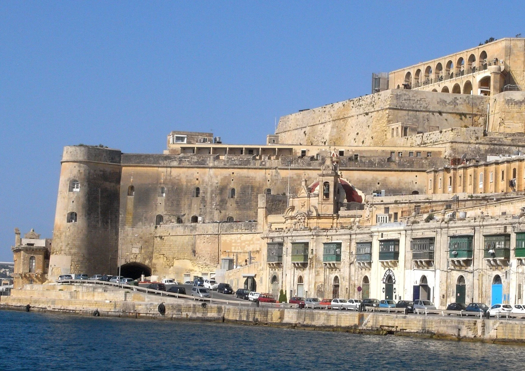 Valletta: Ix-Xatt il-Barriera — Buildings of Malta