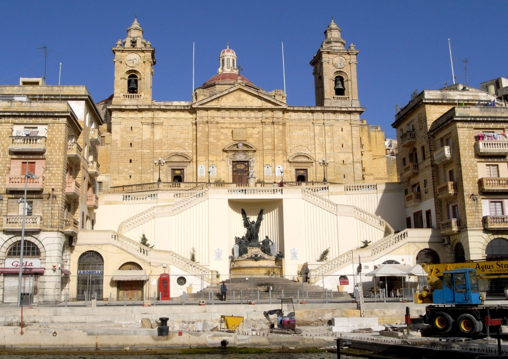 Cospicua (Bormla) — Buildings of Malta