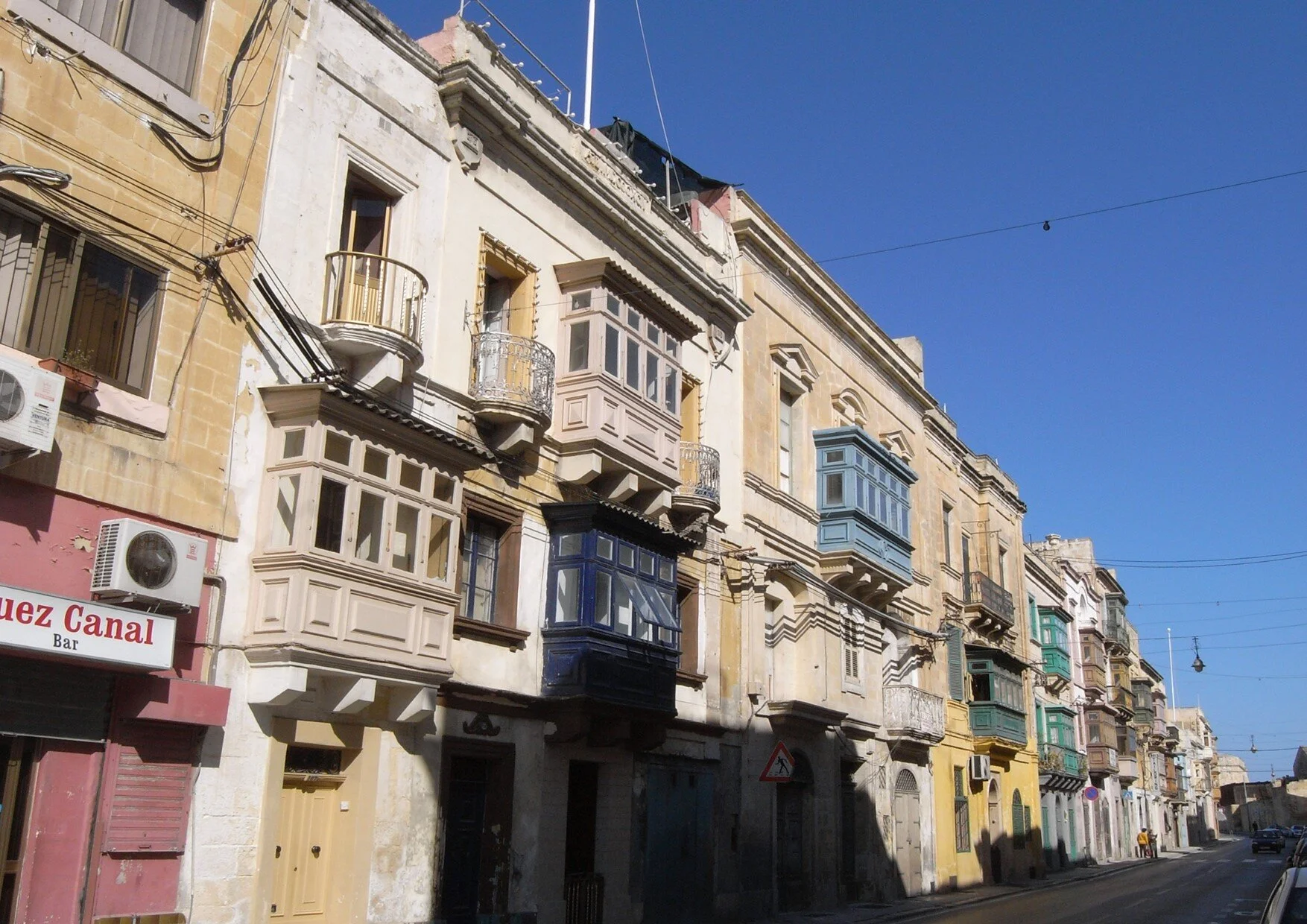 Cospicua: Triq San Pawl — Buildings of Malta