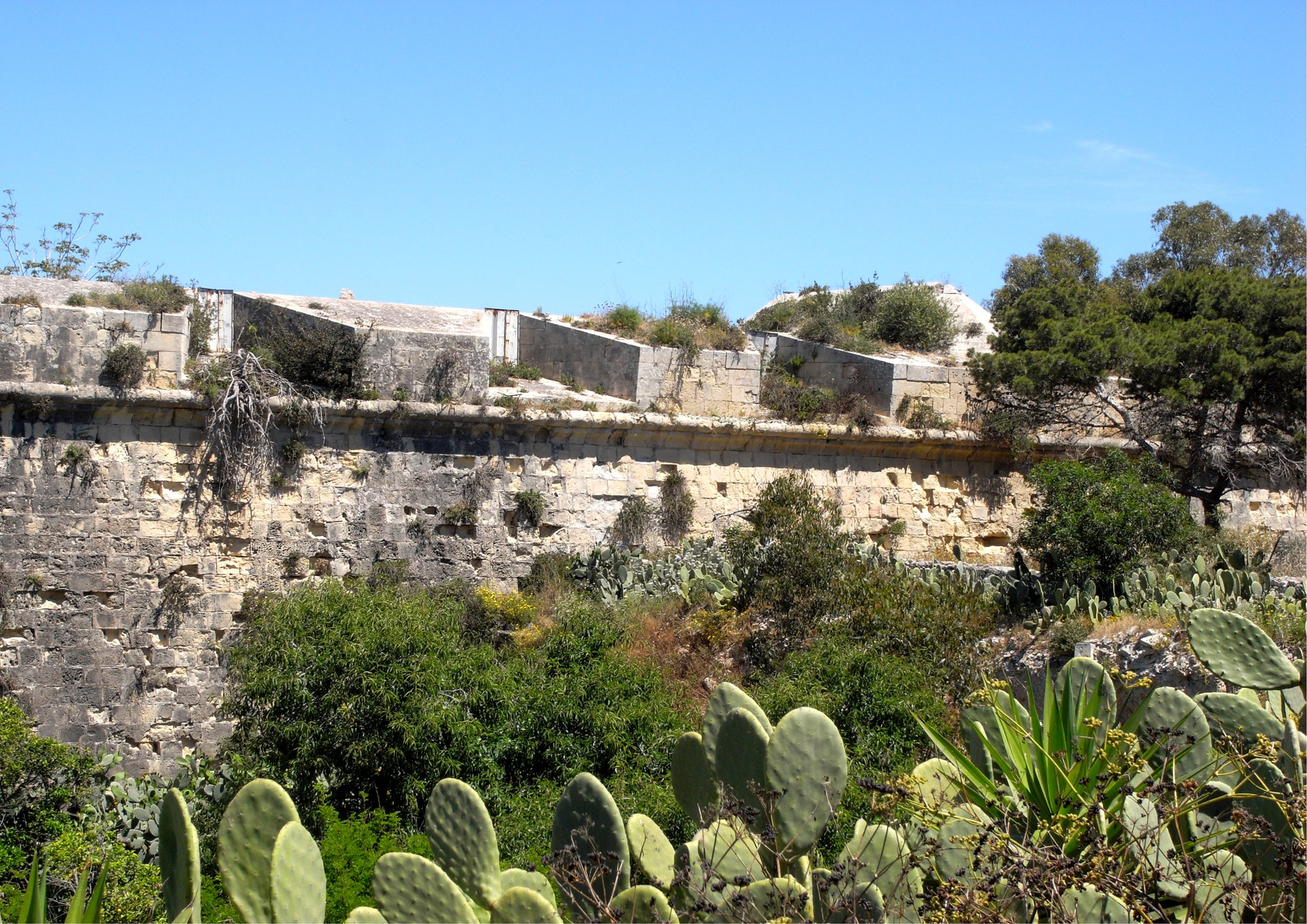 Cospicua: Fortifications — Buildings of Malta