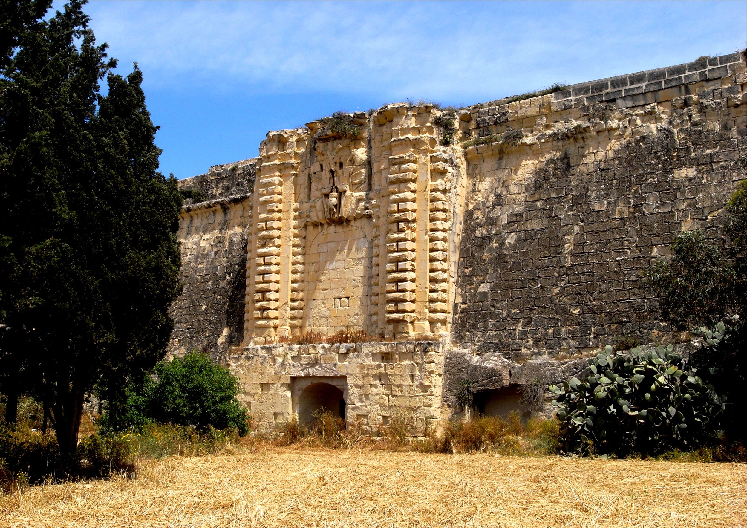 Cospicua: Fortifications — Buildings of Malta