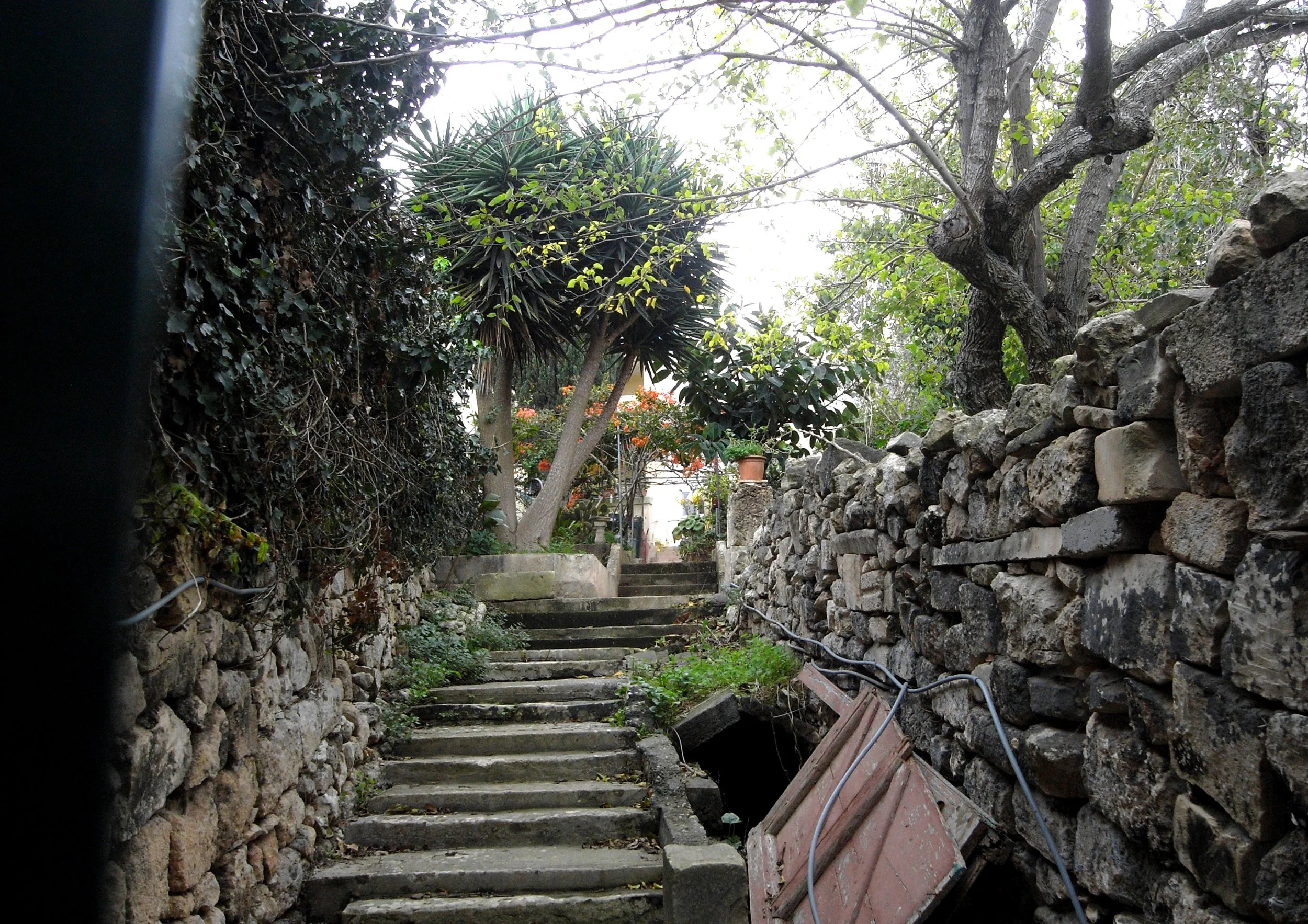 Buskett: Buskett Gardens — Buildings of Malta