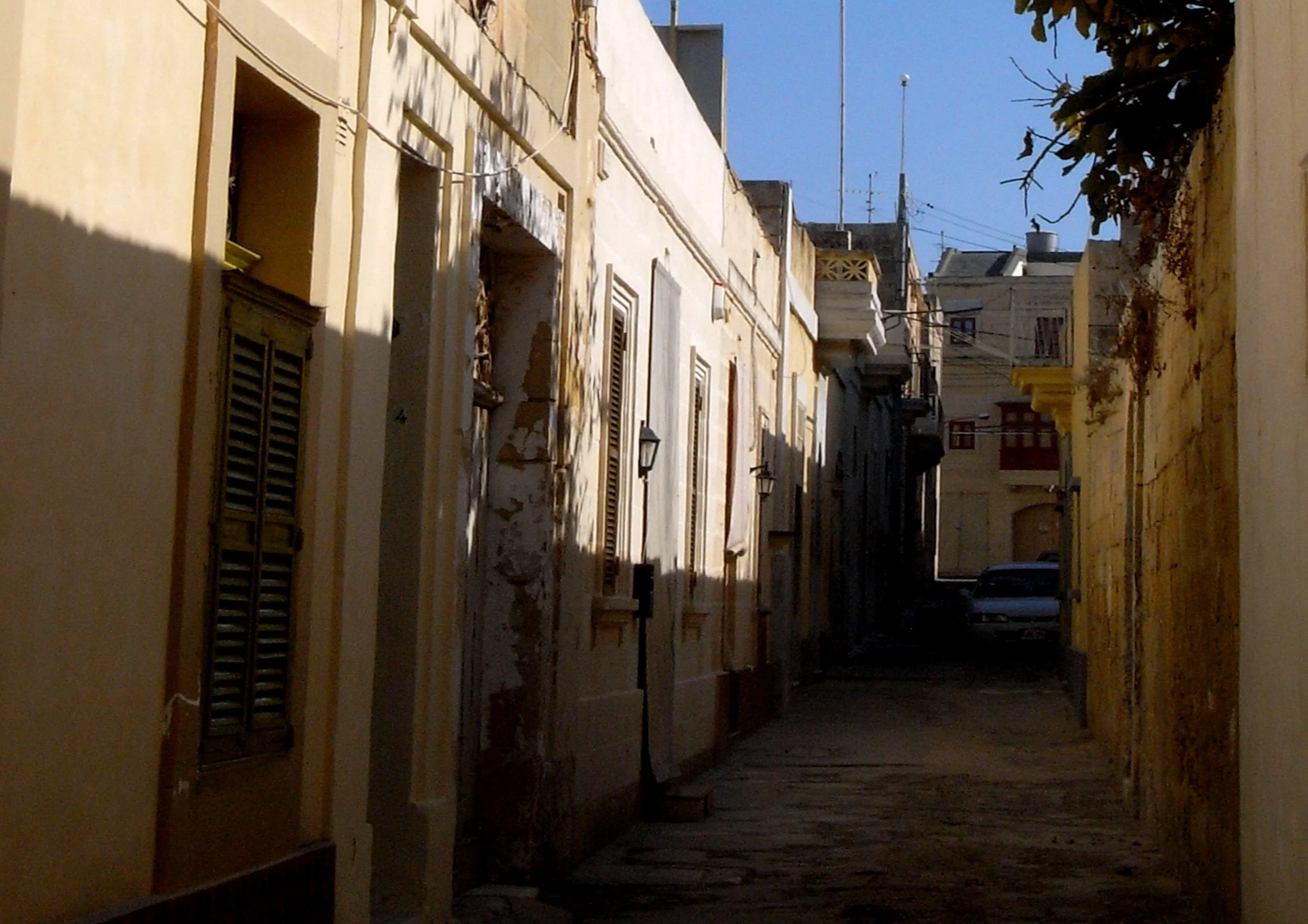 Zabbar: Triq il-Gnien — Buildings of Malta