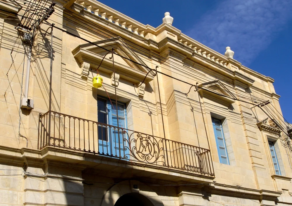 Mosta: Triq il-Bazilika — Buildings of Malta